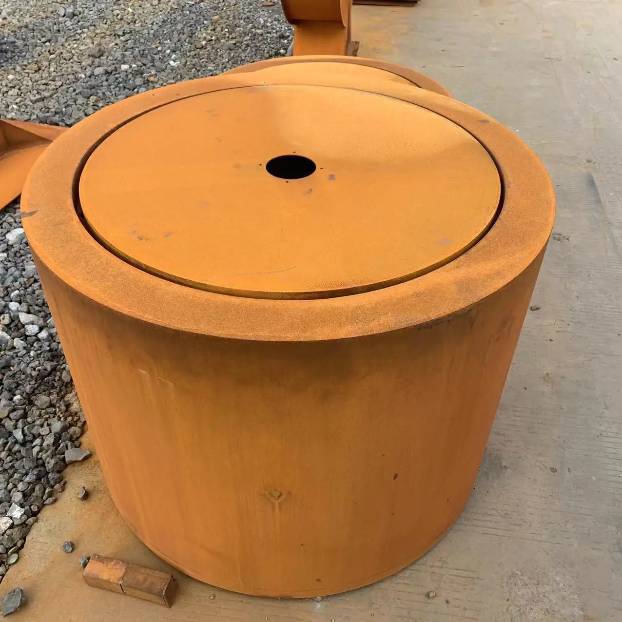 Garden Ornaments Gate Water Feature - Eco-Friendly Outdoor Decor