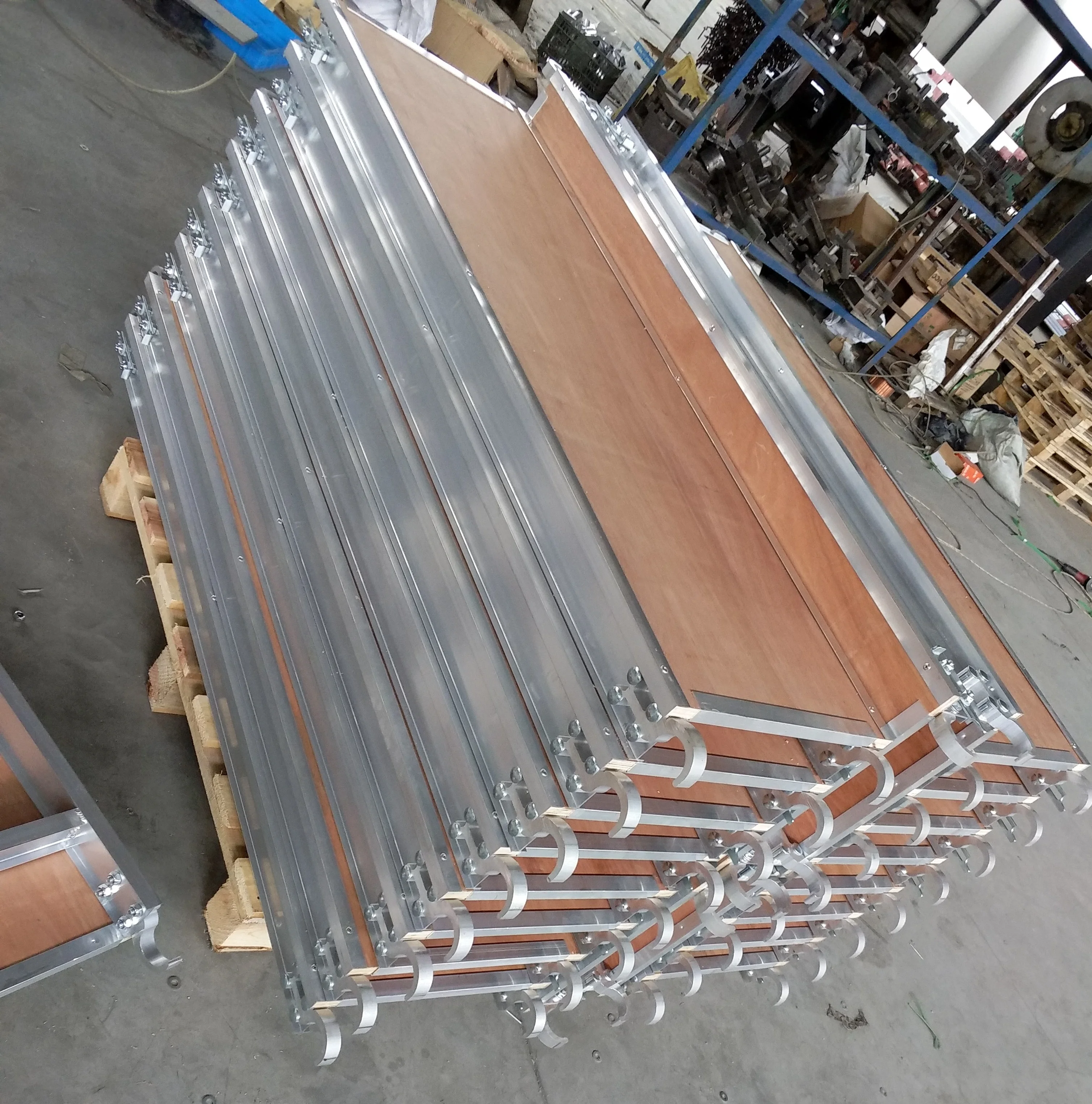 LVL Scaffolding Plank Aluminum Scaffolding Walk Boards in Construction ...