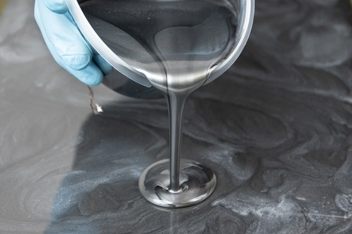 2:1 Crystal Clear Epoxy Middle/Design Coat for Floor and Countertops ...