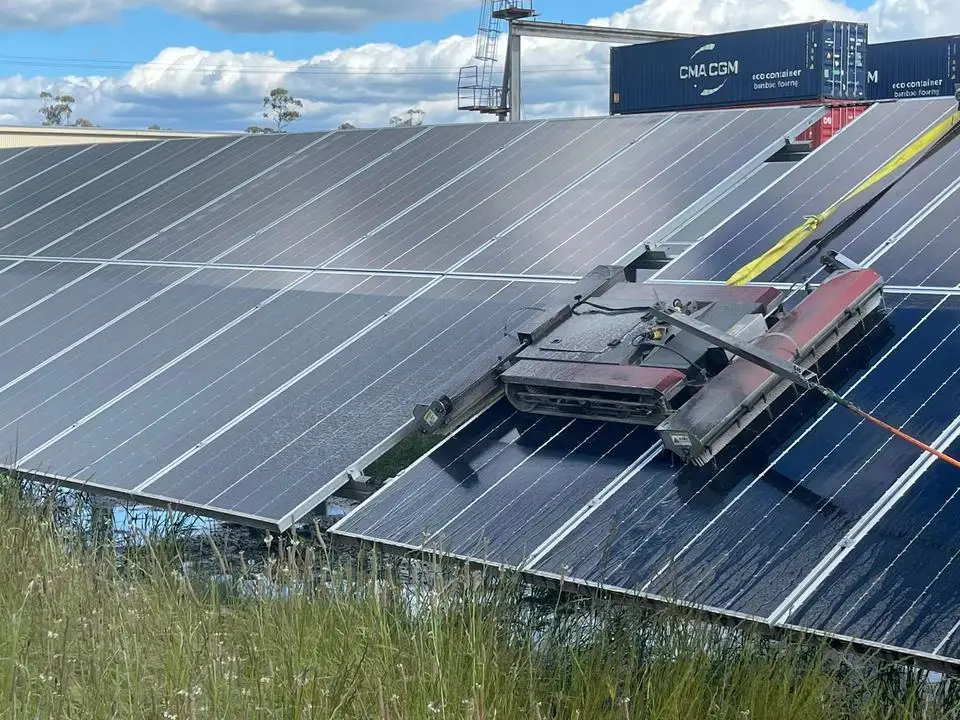 Solar Charging Pool Cleaning Robots Swimming Robot Cordless Solar-Panel ...