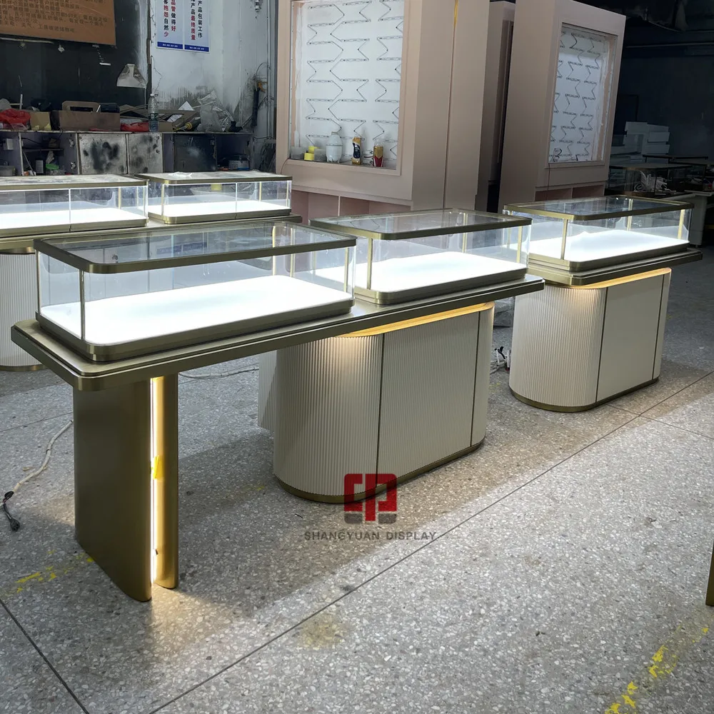 Luxury Showcase Jewelry - Customized Display Solutions