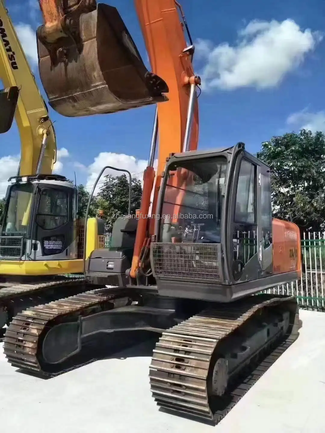 Crawler Excavator Used Hitachi Zx210 / Second-hand Japan Engine Zx 210 Lc 210lc - Buy Used ...