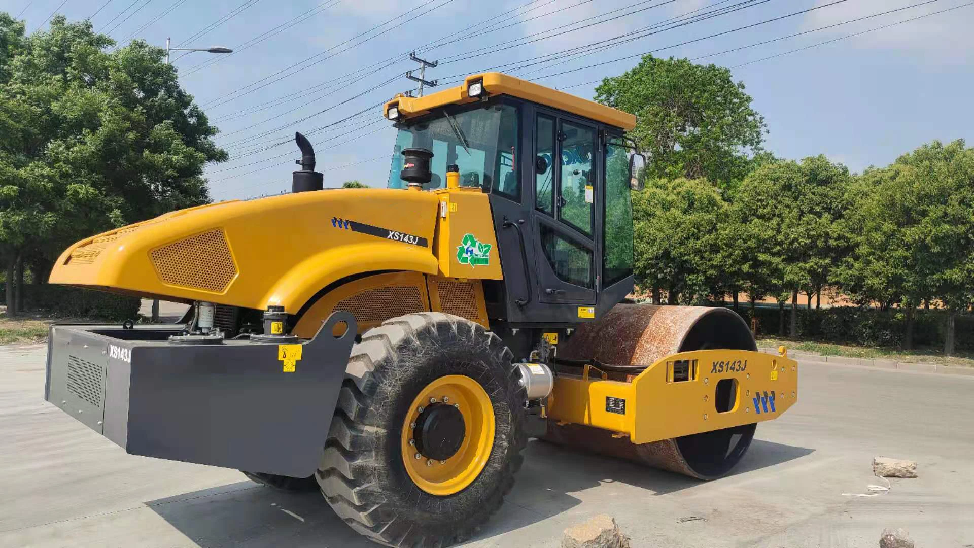 New 14 Ton Roller-compactor Road Roller Rodillo Compactador Xs143j Hot ...