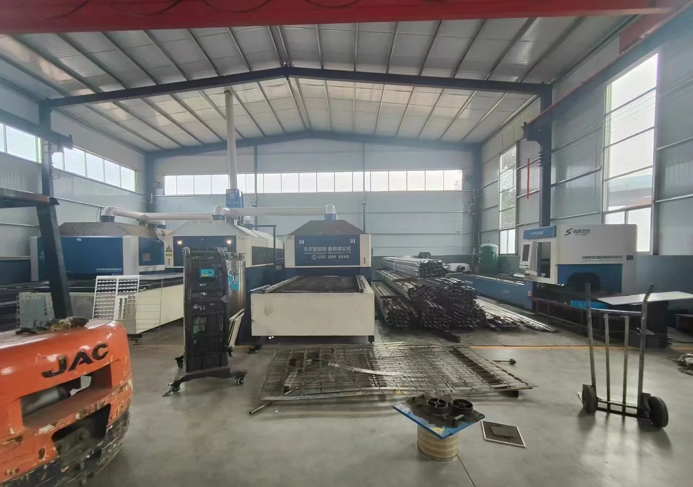 Small Manual Hydraulic Press - Accurate Cycle Engineering