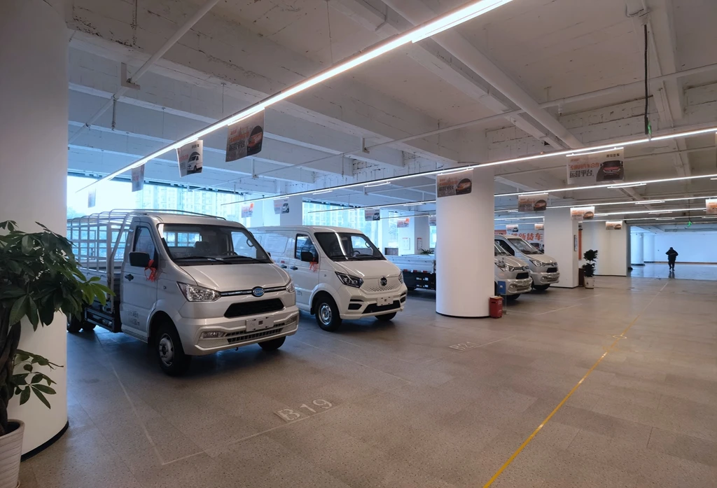 2024 KAMA ES7 Electric Van - 225KM Range, 41.93kwh