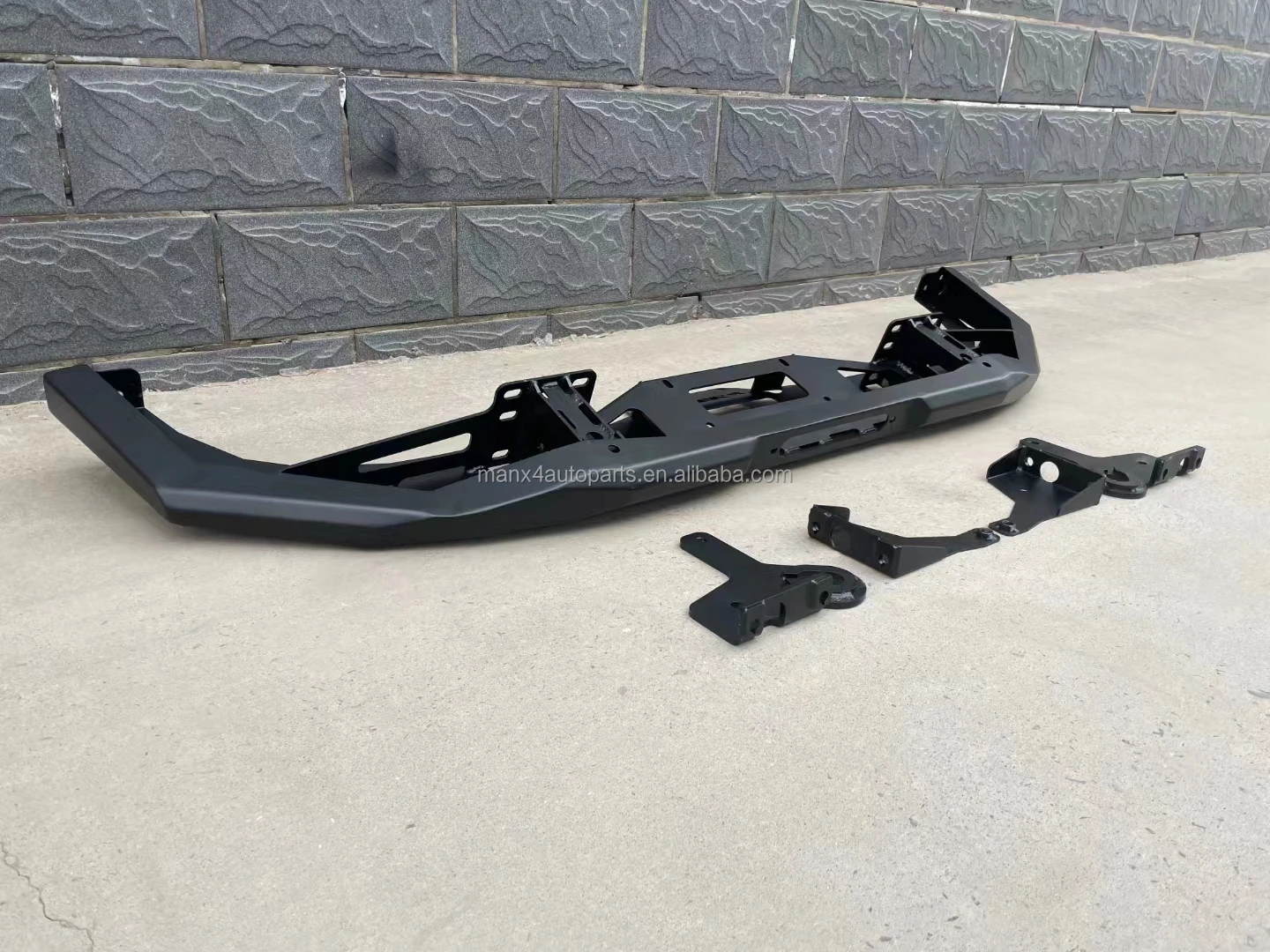 Manx4 Steel Bull Bar for LDV Maxus T90 - Durable & Stylish