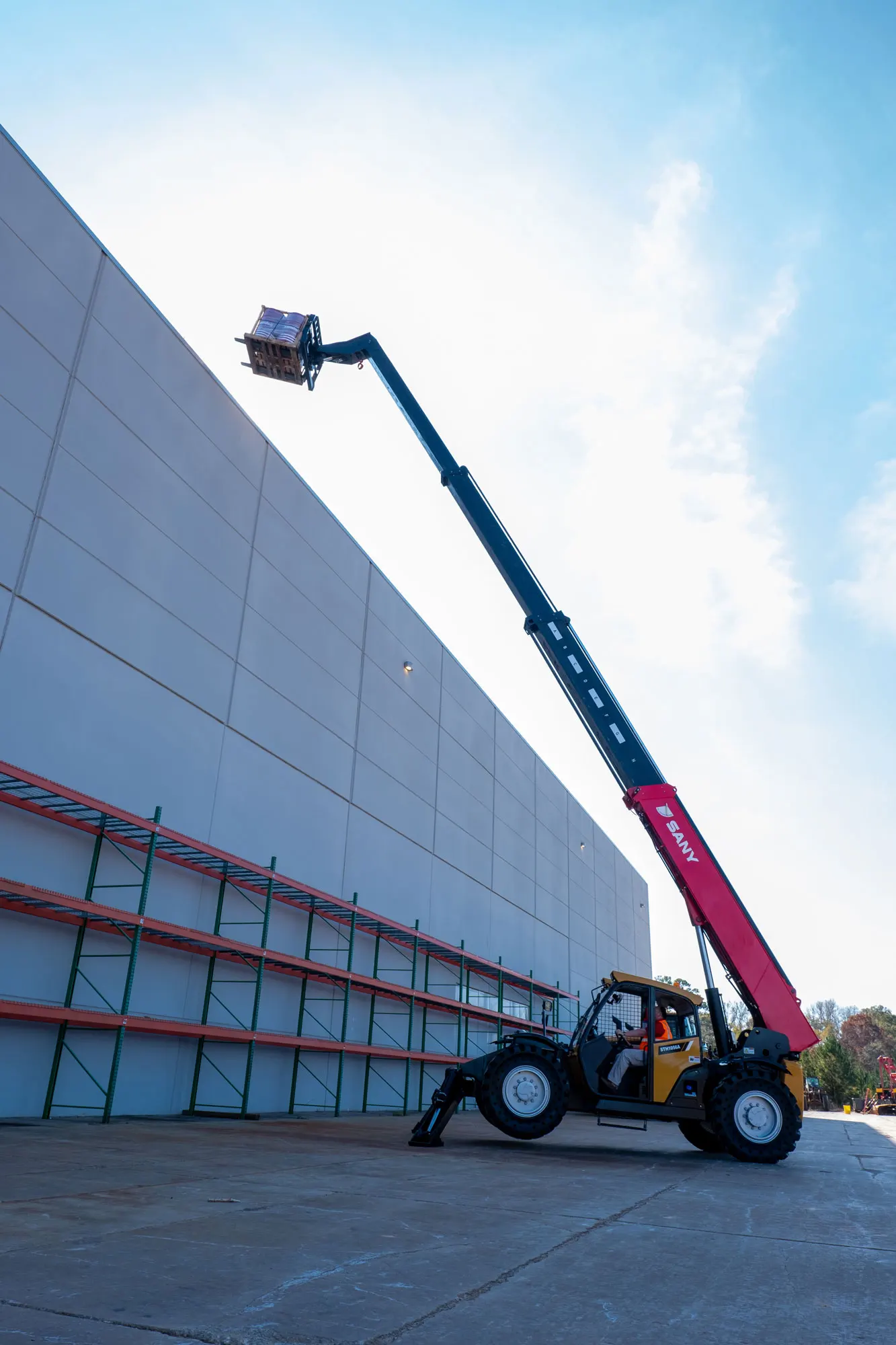 Sany Diesel Telehandler Loader - 17m Lifting Height