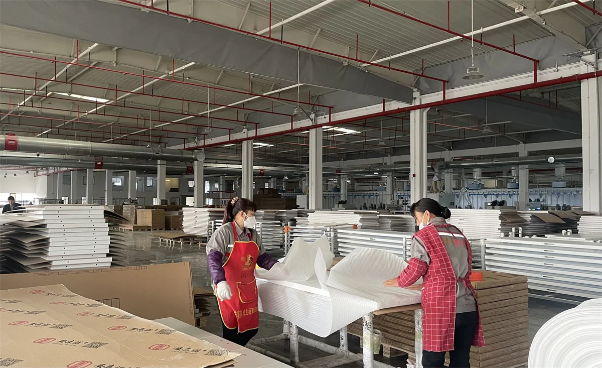 China Factory Manufacture Black Custom Luxury Laminated Wood Door And ...