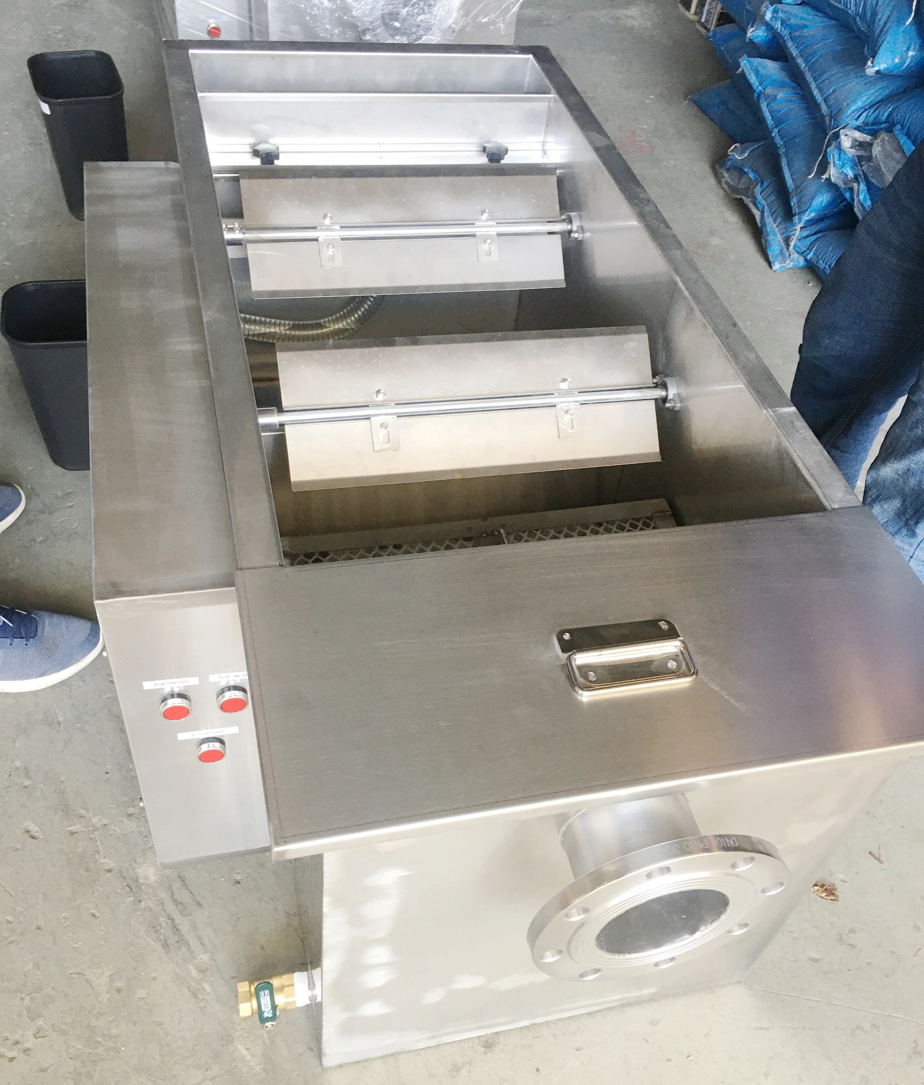 Automatic Grease Trap 3TPH Oil Water Separator Machine