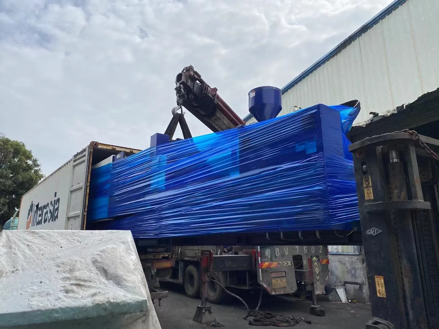 Horizontal Old Nanrong Servo Injection Molding Machine - Buy Injection ...