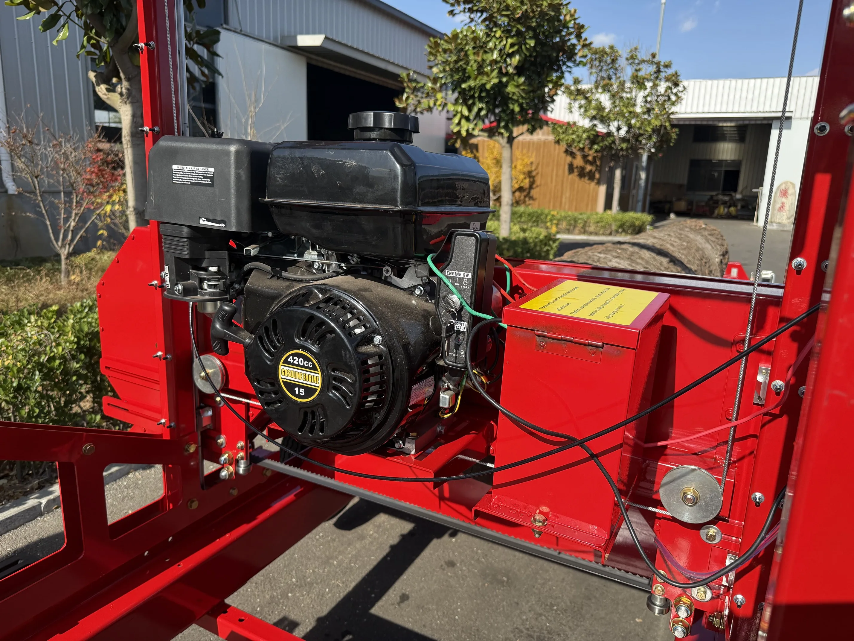 32" Portable Sawmill with 420cc Gas Engine - Easy to Maintain