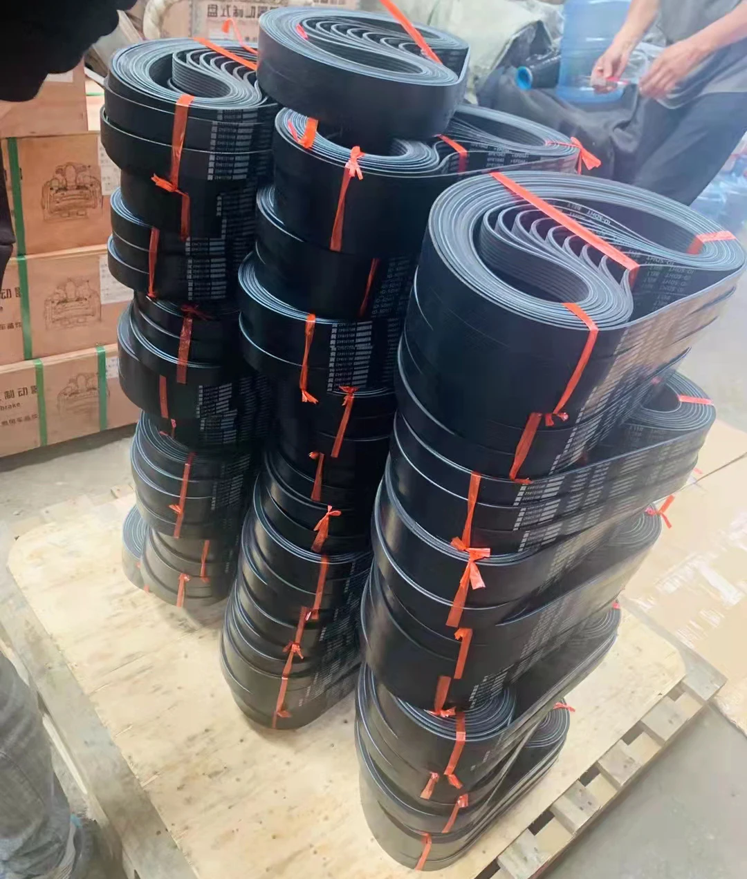 1308032-630-114ba Av13x122 La Fan Belt For Faw Jiefang 420hp J6 ...