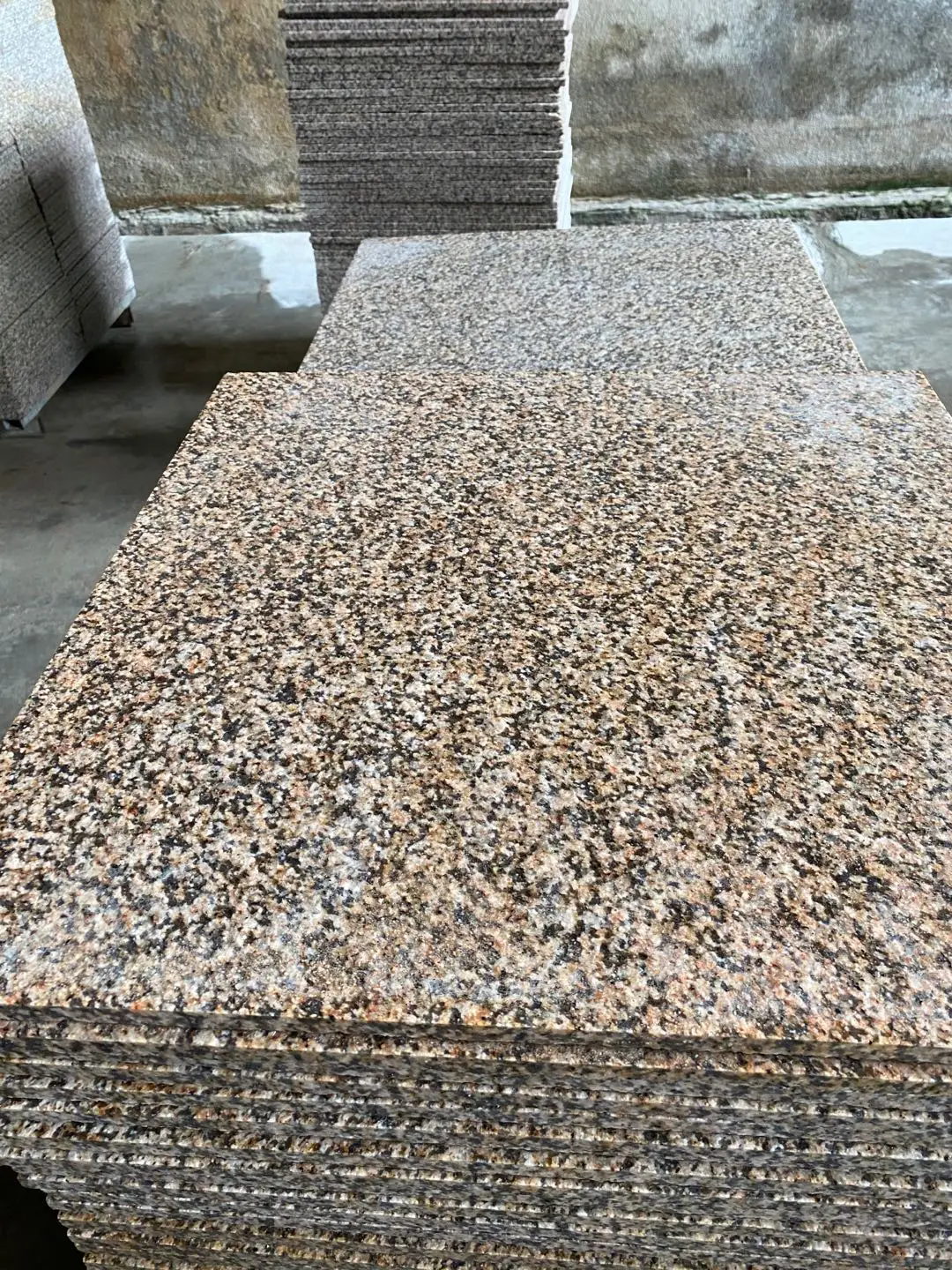 Outdoor Garden Rust Stone Pave Granite Flamed - Durable & Eco-friendly