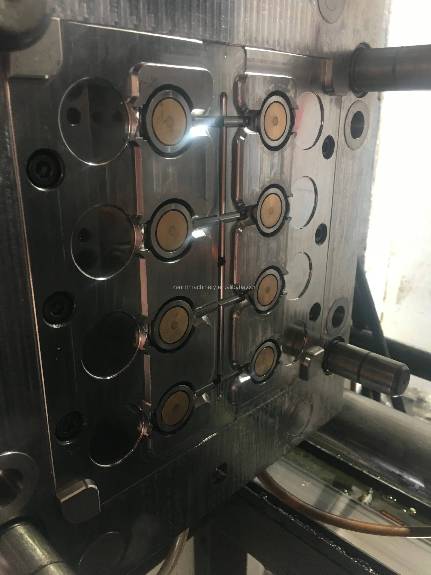 8cavity Flip Top Plastic Cap Mould For Plastic Bottle - Buy Flip Flop ...