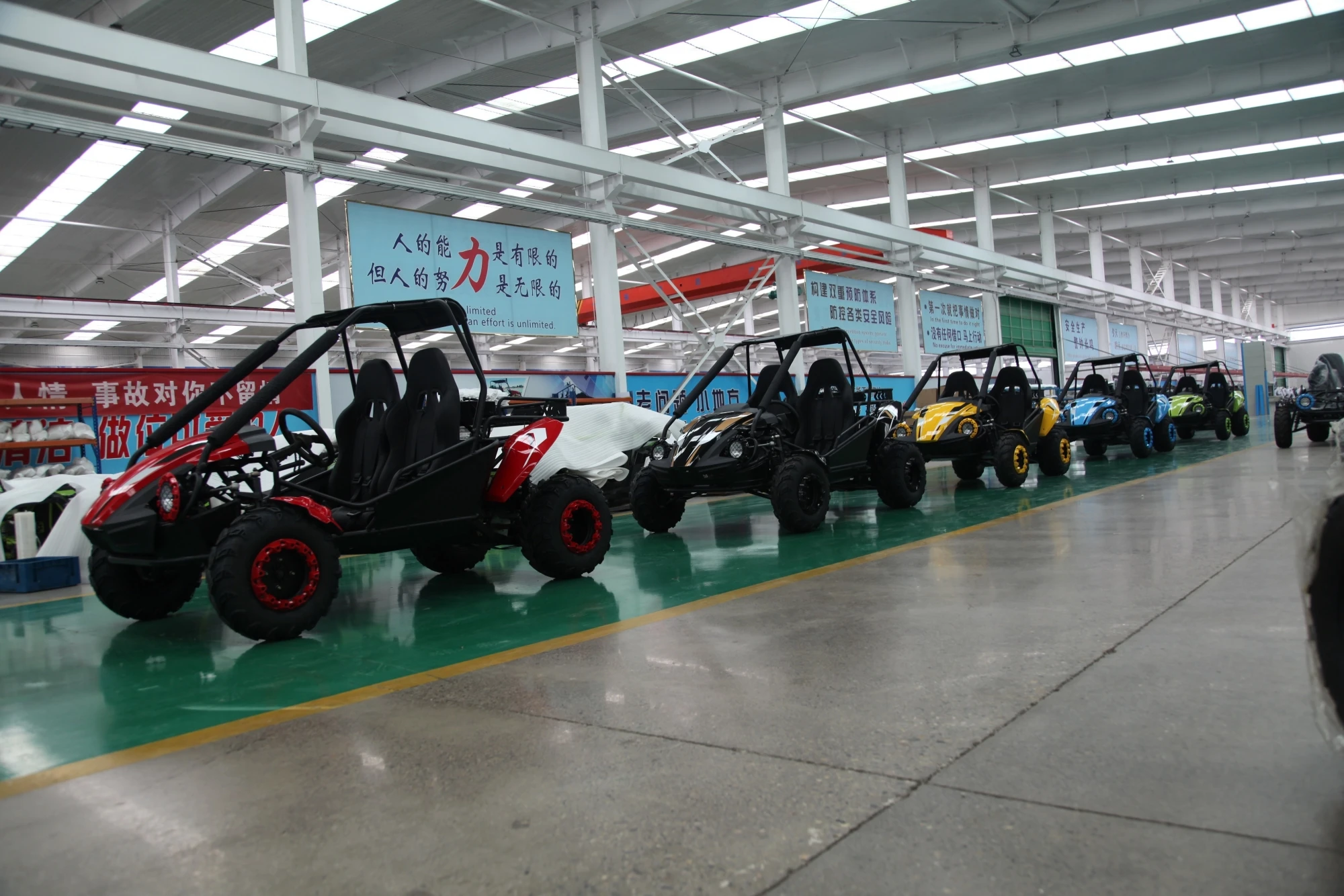 Standard 1000cc 4-Seater UTV Side by Side - 4x4 Off-Road Vehicle with V ...