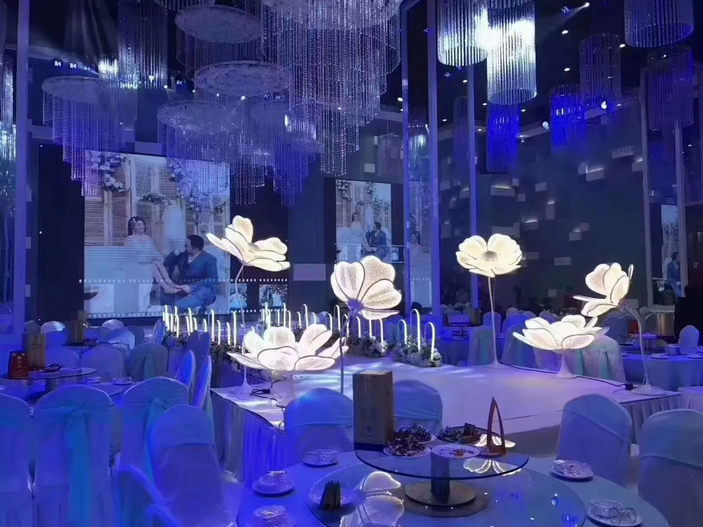 Artificial Giant Stand Flower Big Fold Pattern Flower Wedding Stage ...