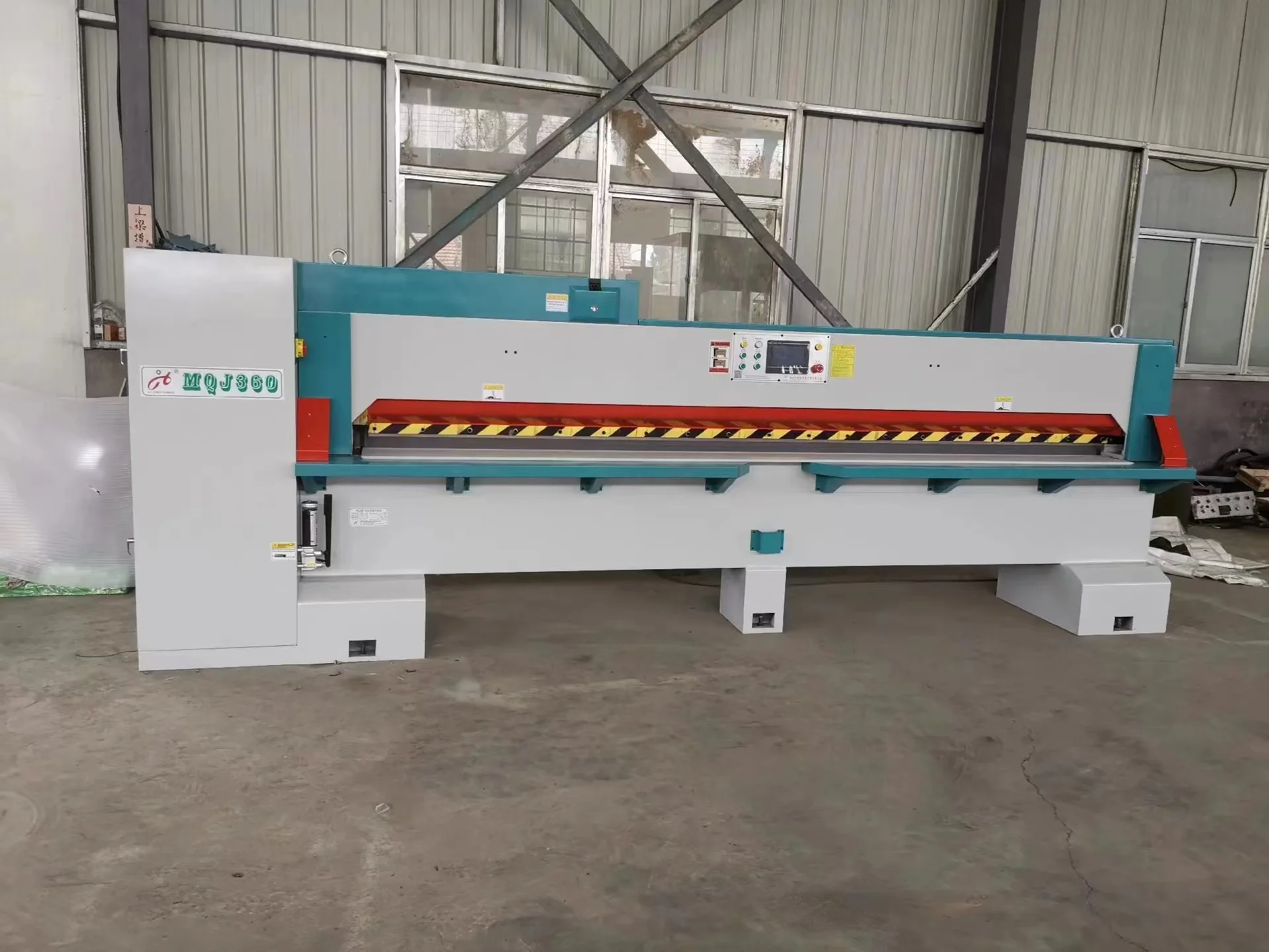 Automatic Hydraulic Veneer Cutting Machine Veneer Shearing Machine ... Automatic Hydraulic Veneer Cutting Machine Veneer Shearing Machine ...