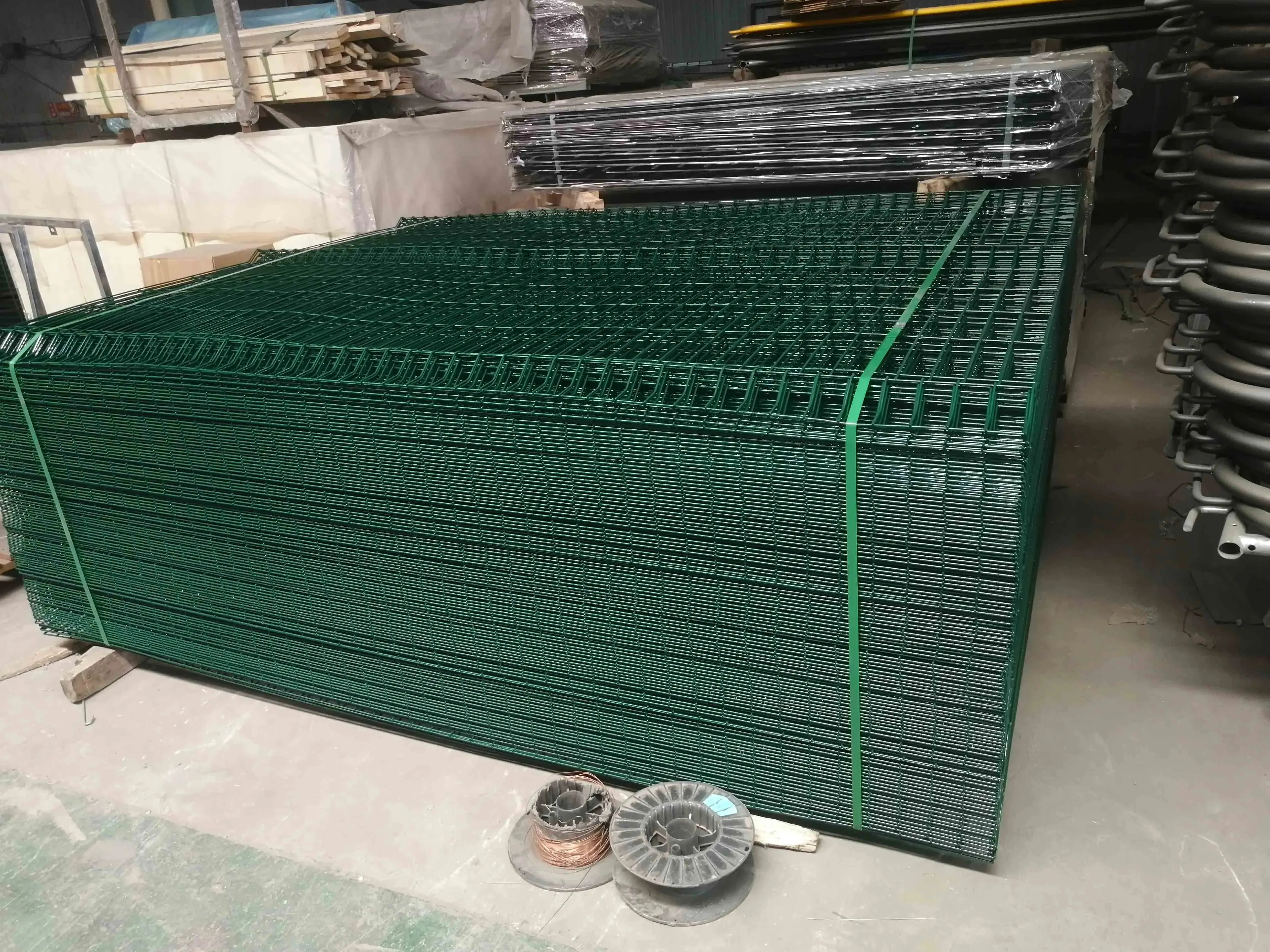 Factory Price Double Wire Mesh Vertical Strip Pvc Coated Bend fence pvc ...