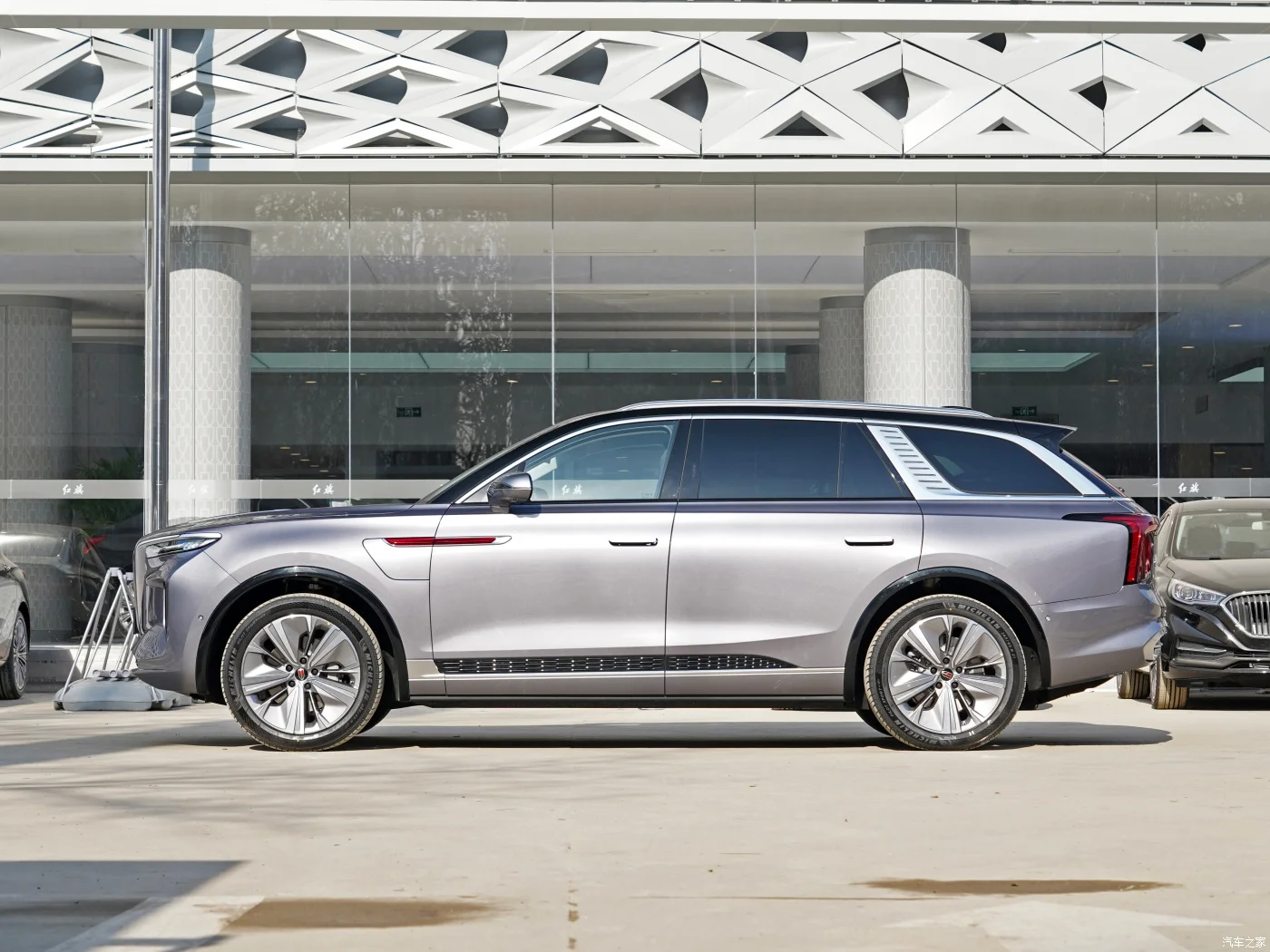 2022 660km Hongqi Ehs9 China's Top New Energy Vehicle Electric Ehs 9 E-hs9 Qixiang Six Seat ...