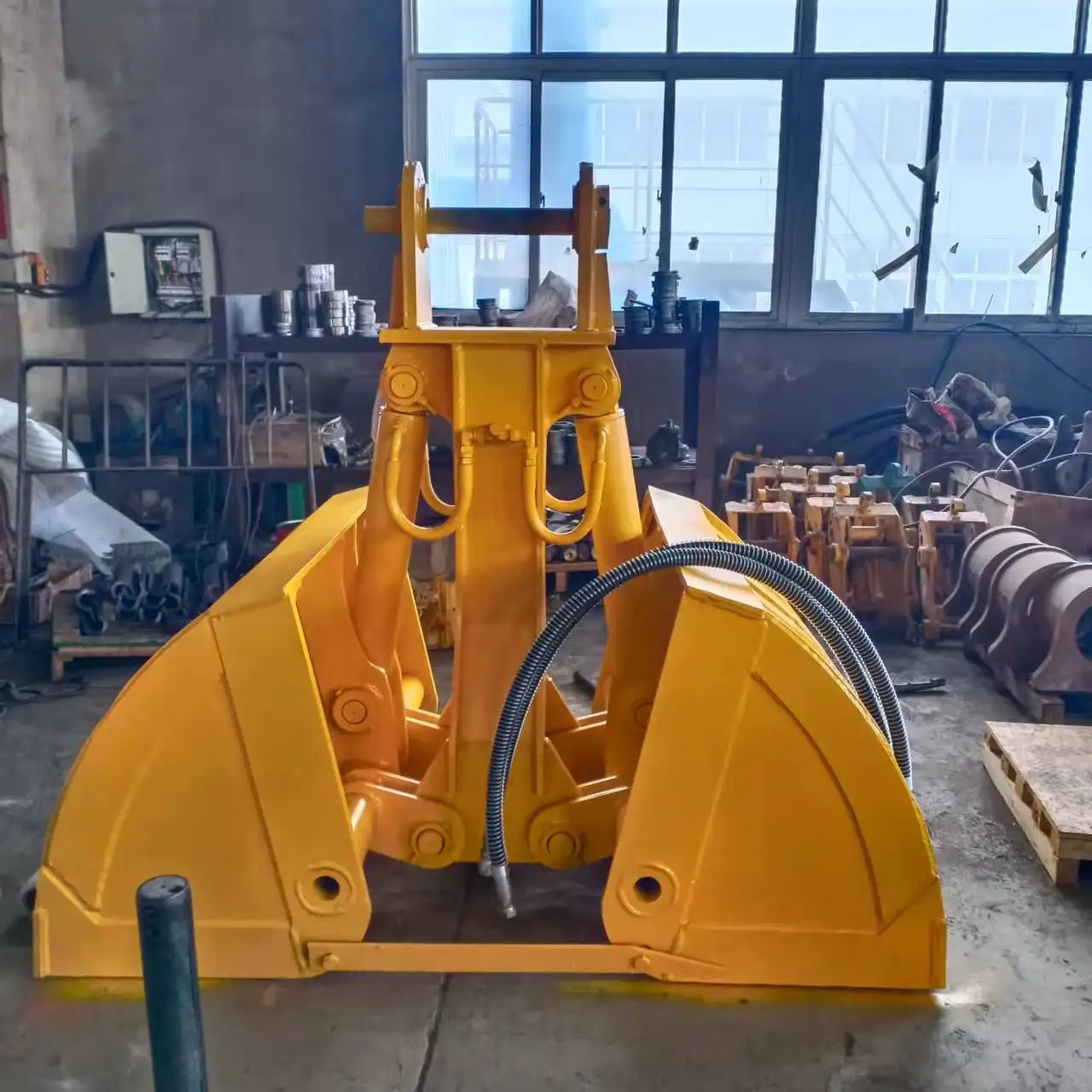 TDC Crane Clamp Shell Bucket - 1.5m³ Excavator Attachment