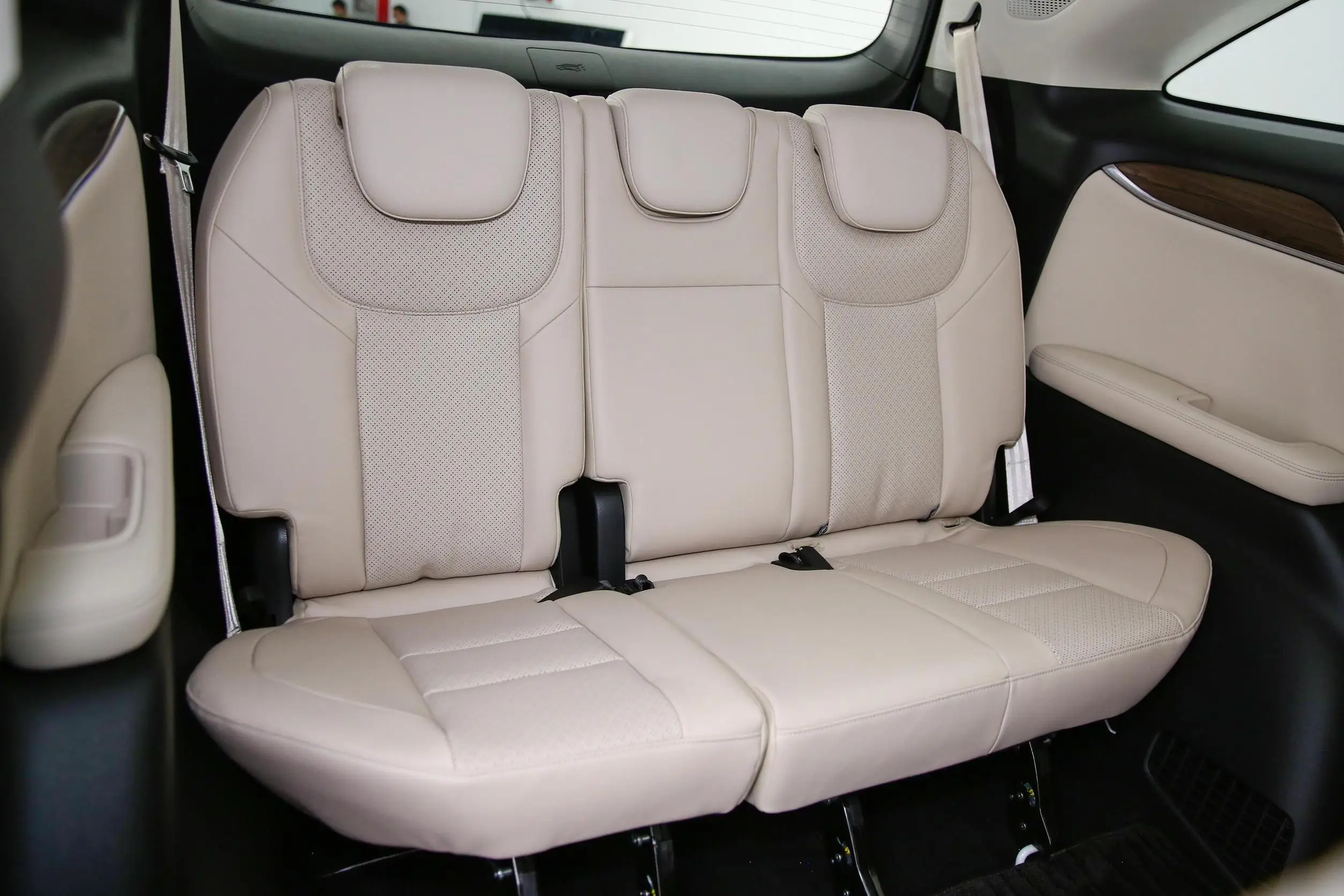 China Pure Electric Vehicles New Vehicles 2023 Hycan V09 Medium And ...