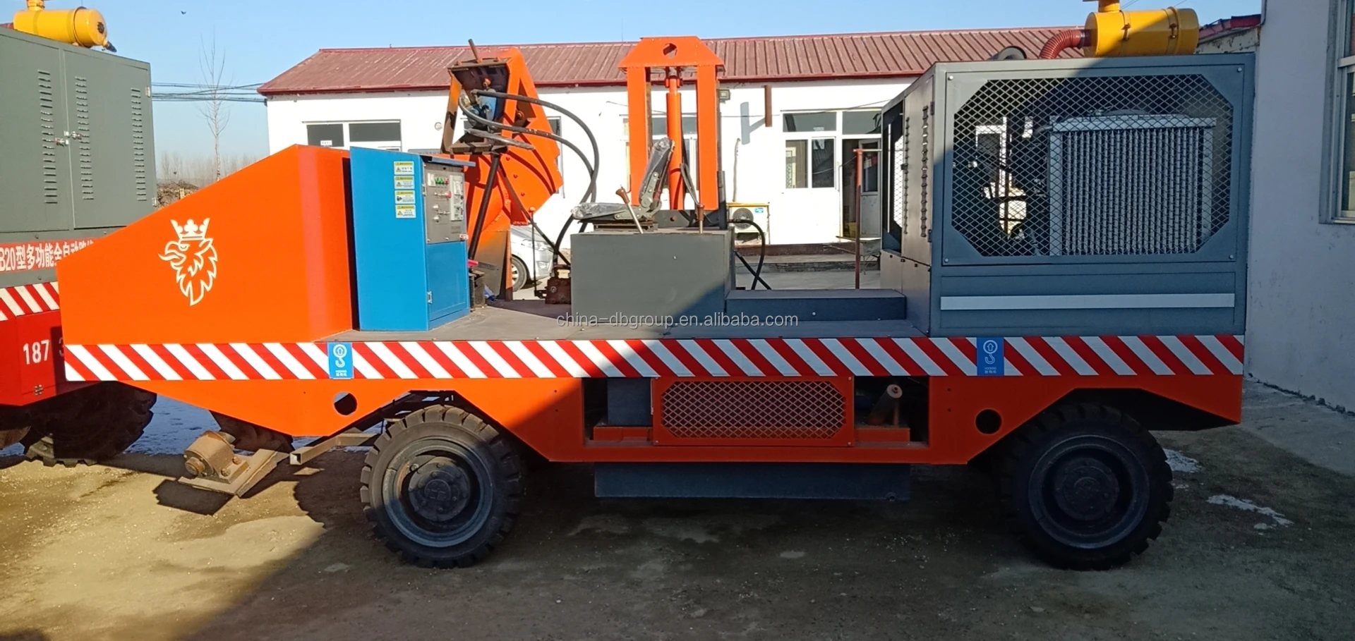 Road Concrete Curb Slipform Machine - Efficient & Durable