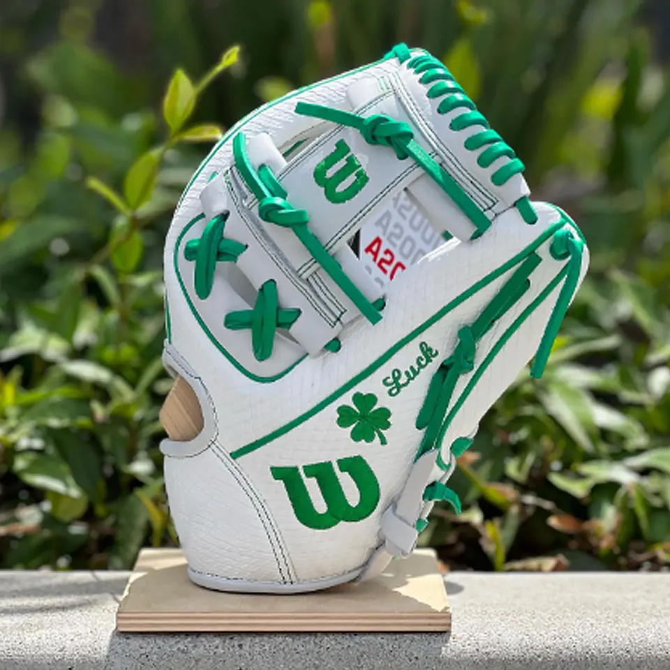 Custom Baseball Gloves - Durable and Performance-oriented