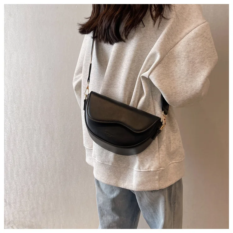 Small Leather Saddle Armpit Bags for Women - Fashionable Crossbody