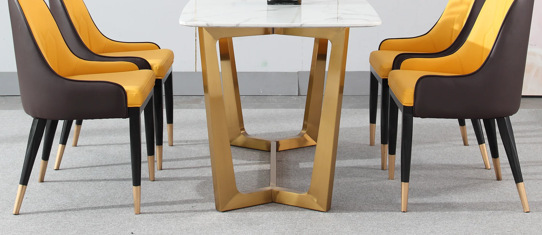 Luxury Bar Table Gold Plated Stainless Steel Round Tall Table For Bar ...