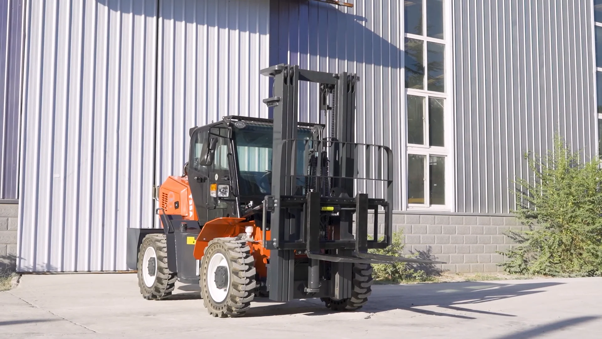 Multi Directional All Terrain Forklift Wheels 5 Ton Diesel Forklift ...