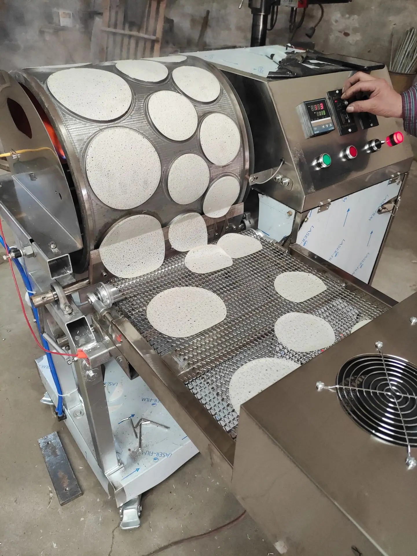 Rice Paper Making Machine Pancake Maker Machine Spring Roll Sheet ...