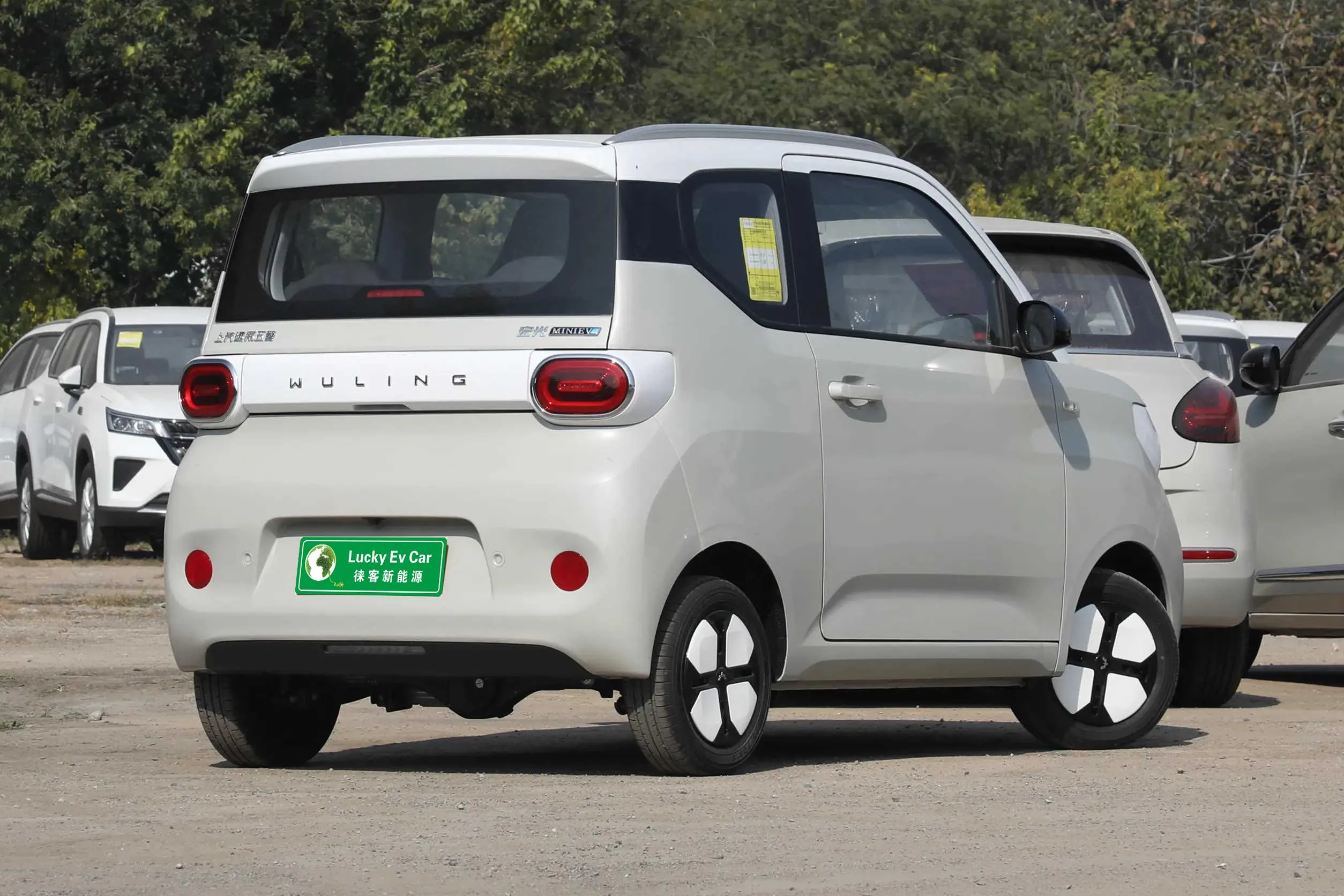 2024 Wuling MINIEV Macaron 215km - Electric SUV Option