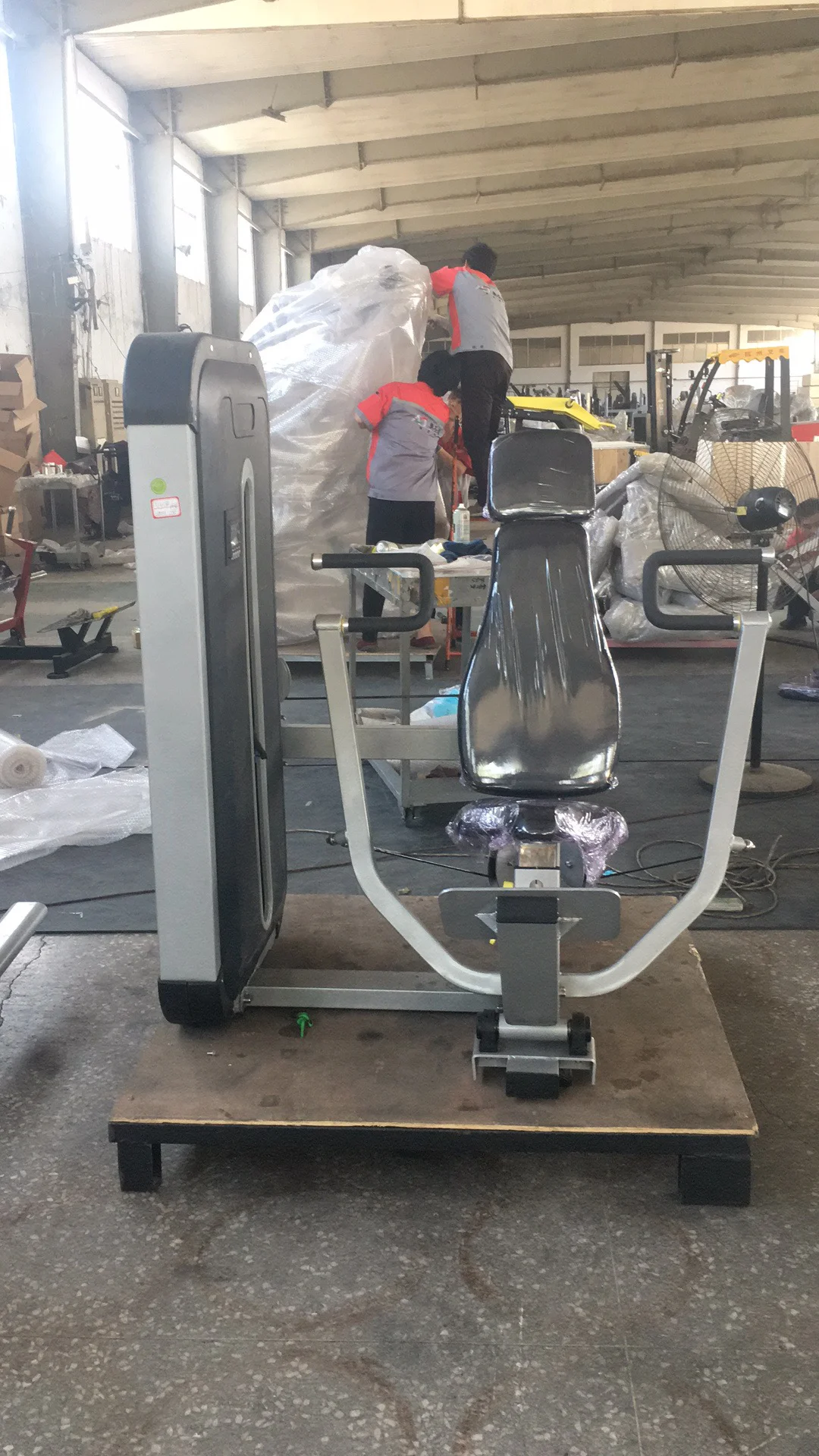 Pin Loaded Seated Wide Chest Press Vertical Chest Press Machine ...