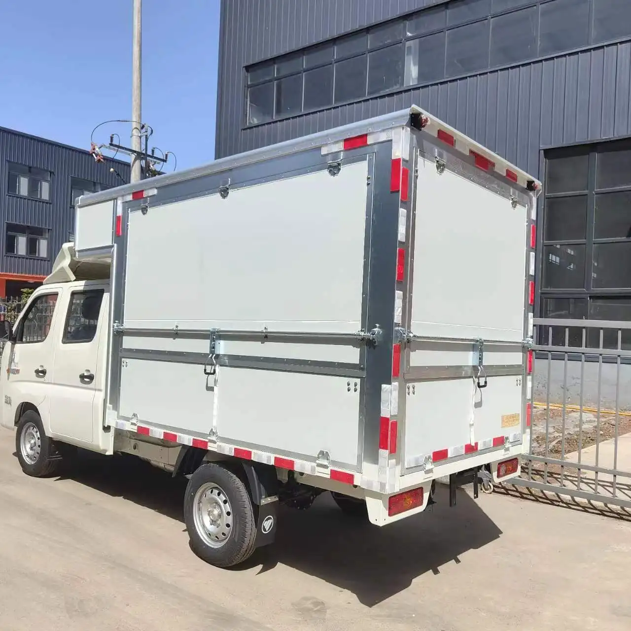 Mini Van 16ft Cargo Dry Truck Body - Efficient & Durable