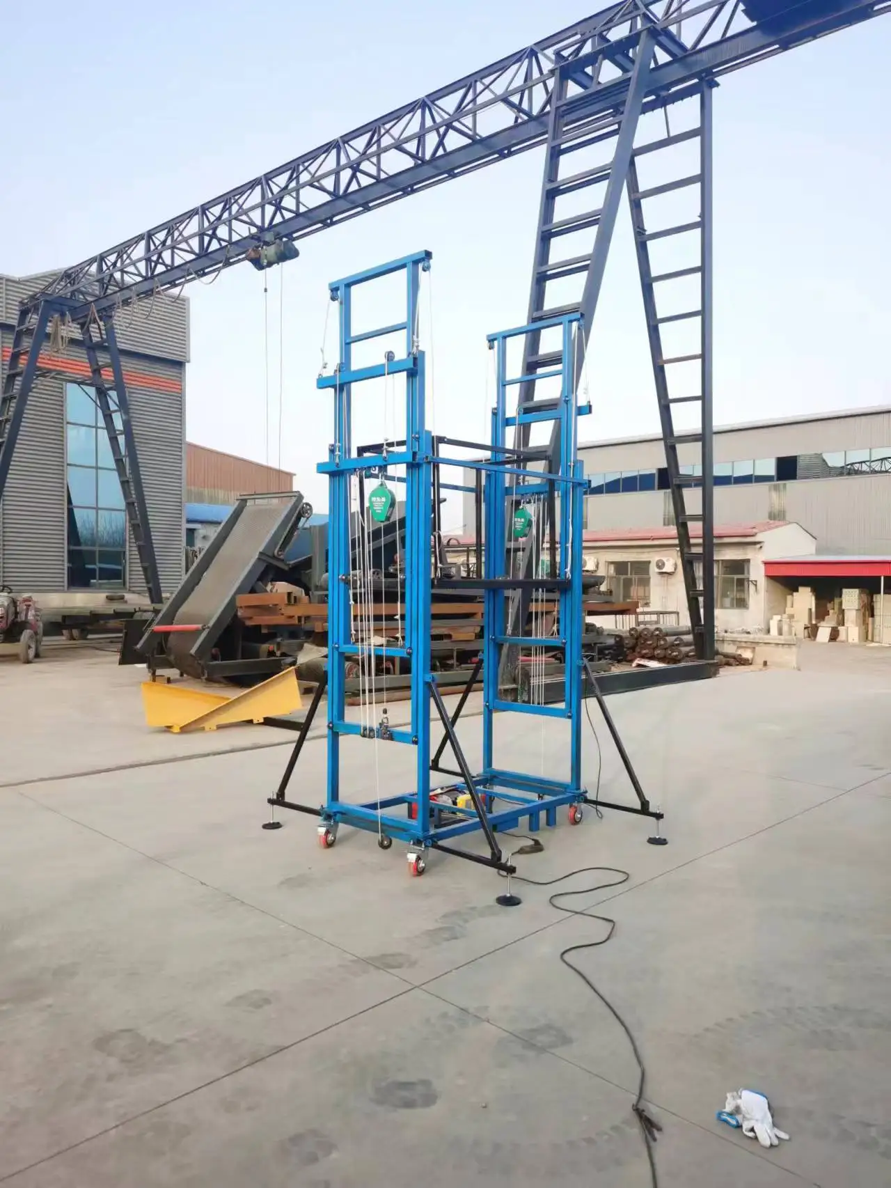 Galvanized High Safety Factor Electric Scaffold - Buy Lift Scaffolding ...