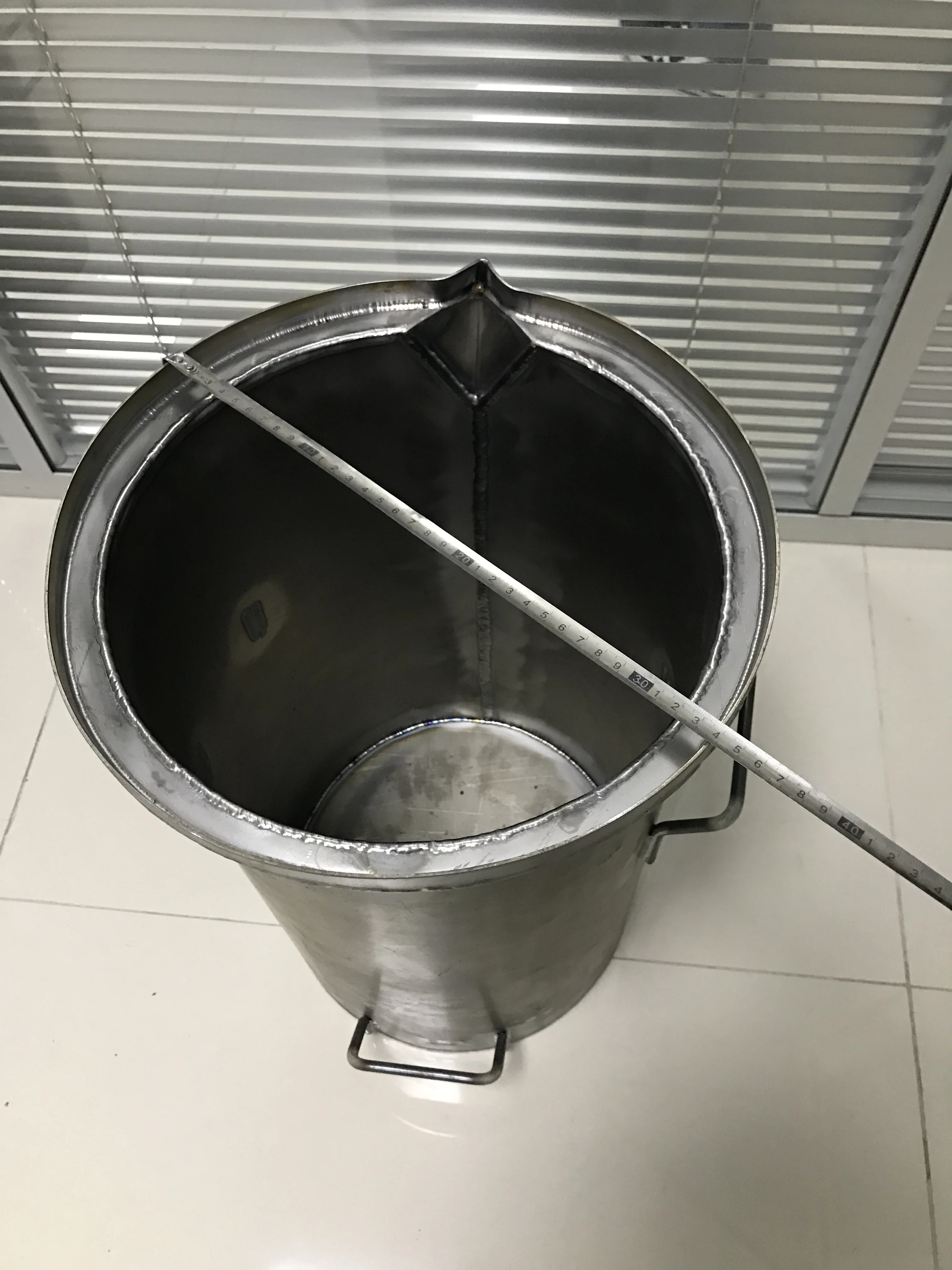 Customized Chinese Factory Acid Resistant Pure Titanium Bucket, Special ...