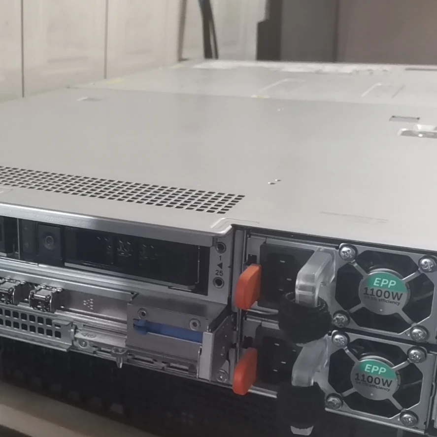 Stock Poweredge R740xd2 Rack Server With Xeon Silver 4110 24lff 32gb ...