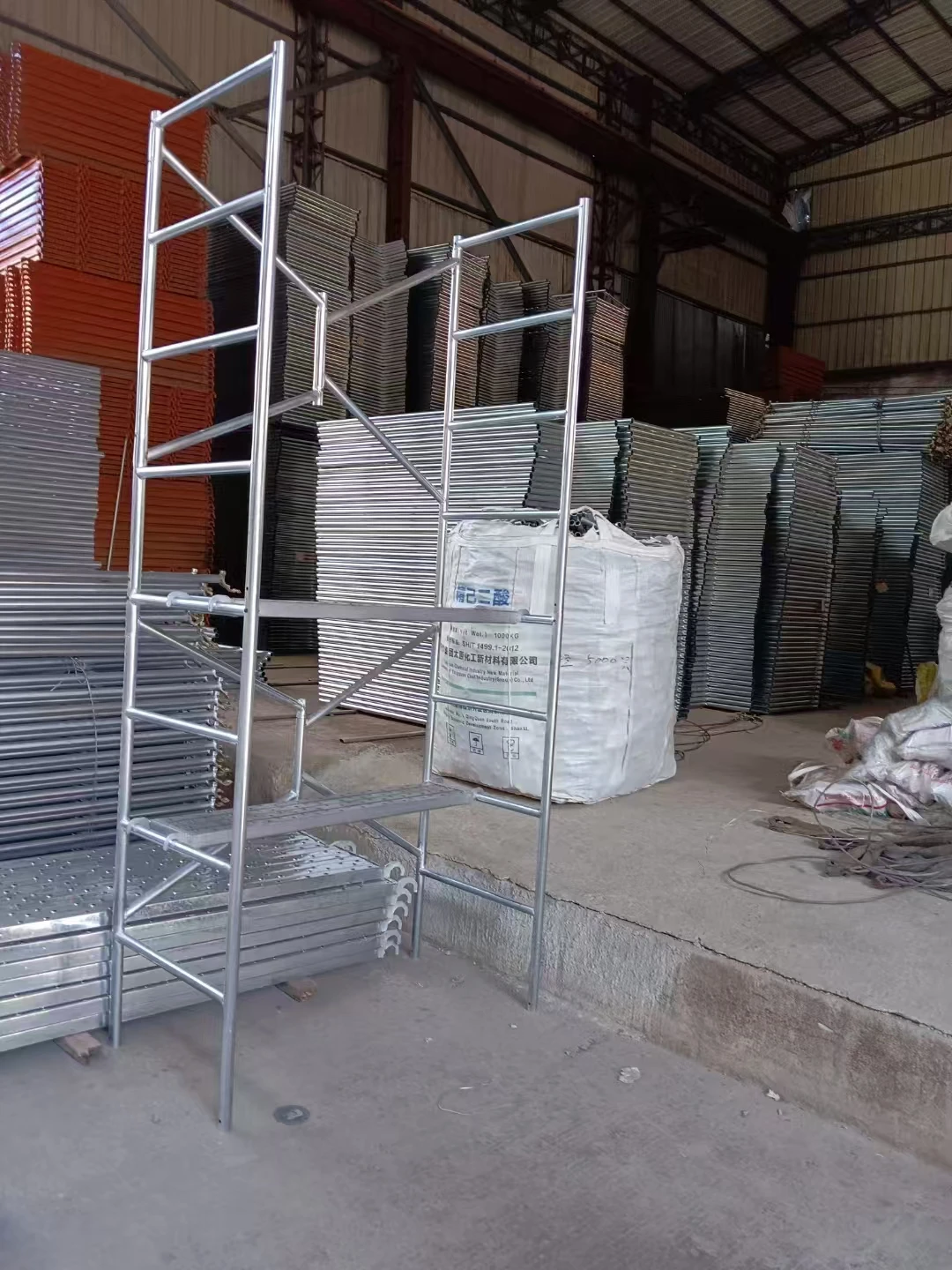 Portable Mobile Scaffolding - Durable and Easy to Assemble