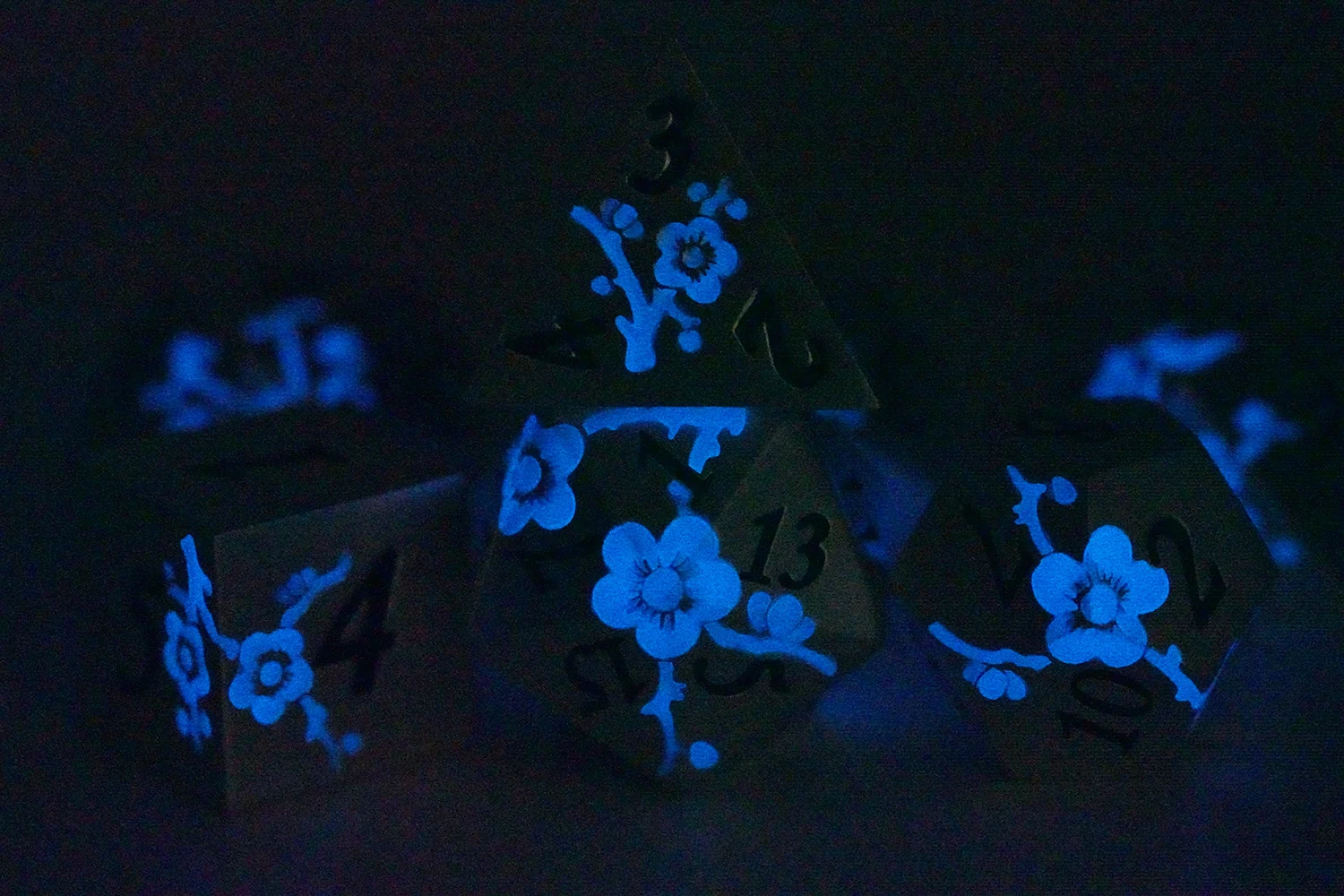 Blue Plum Blossom Flower Design Dnd 7pcs Full Dice Set