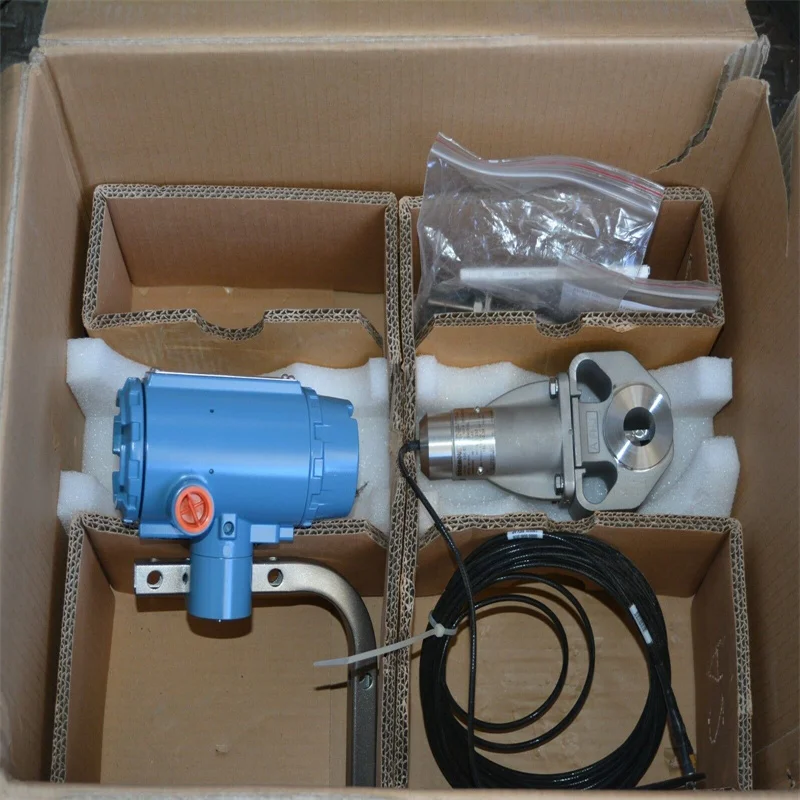 Emerson Rosemount Vortex Flowmeter 8800DW010S - Precision & Reliability