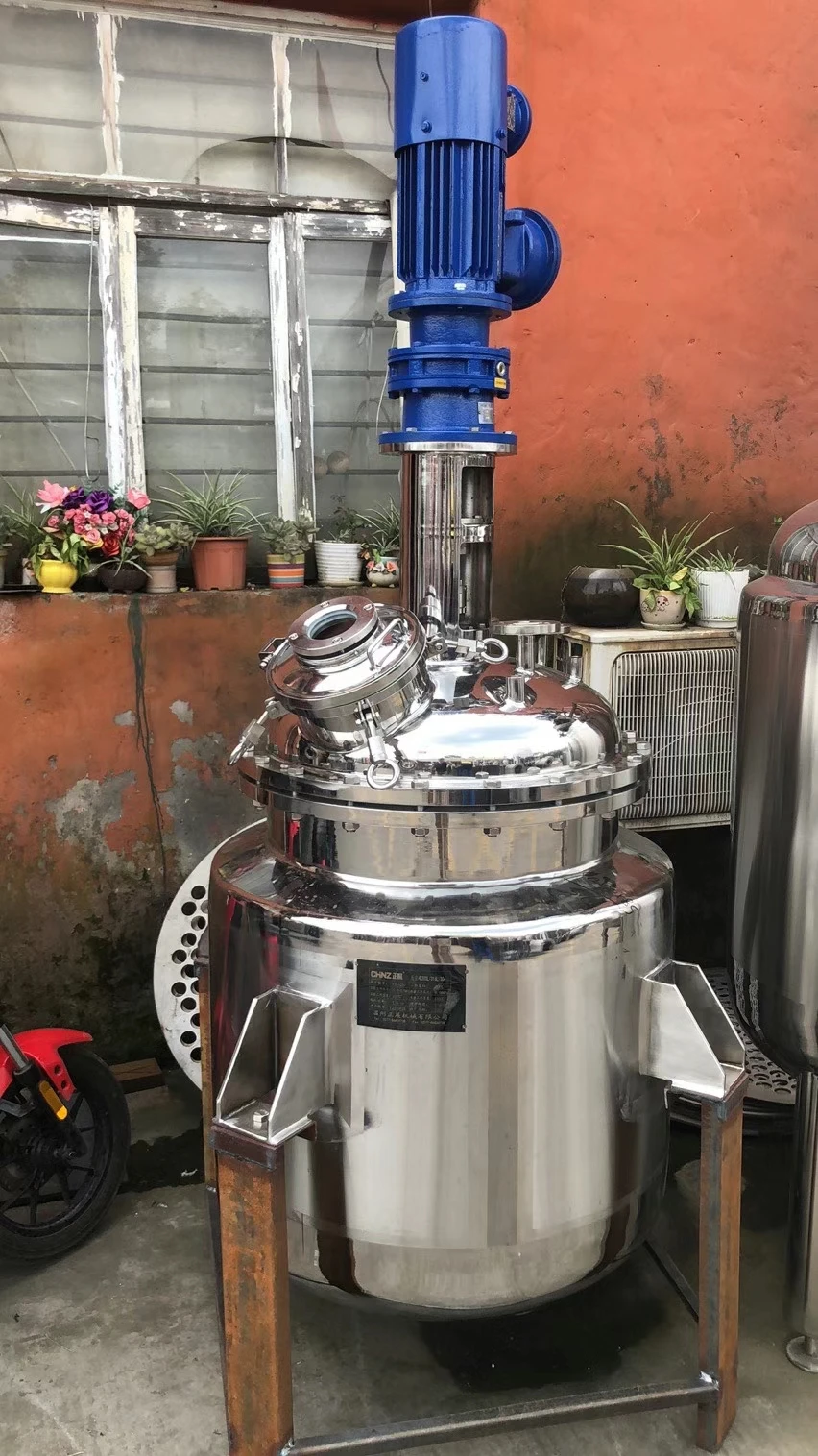 High Quality Stainless Steel Chemical Reactor with Agitator
