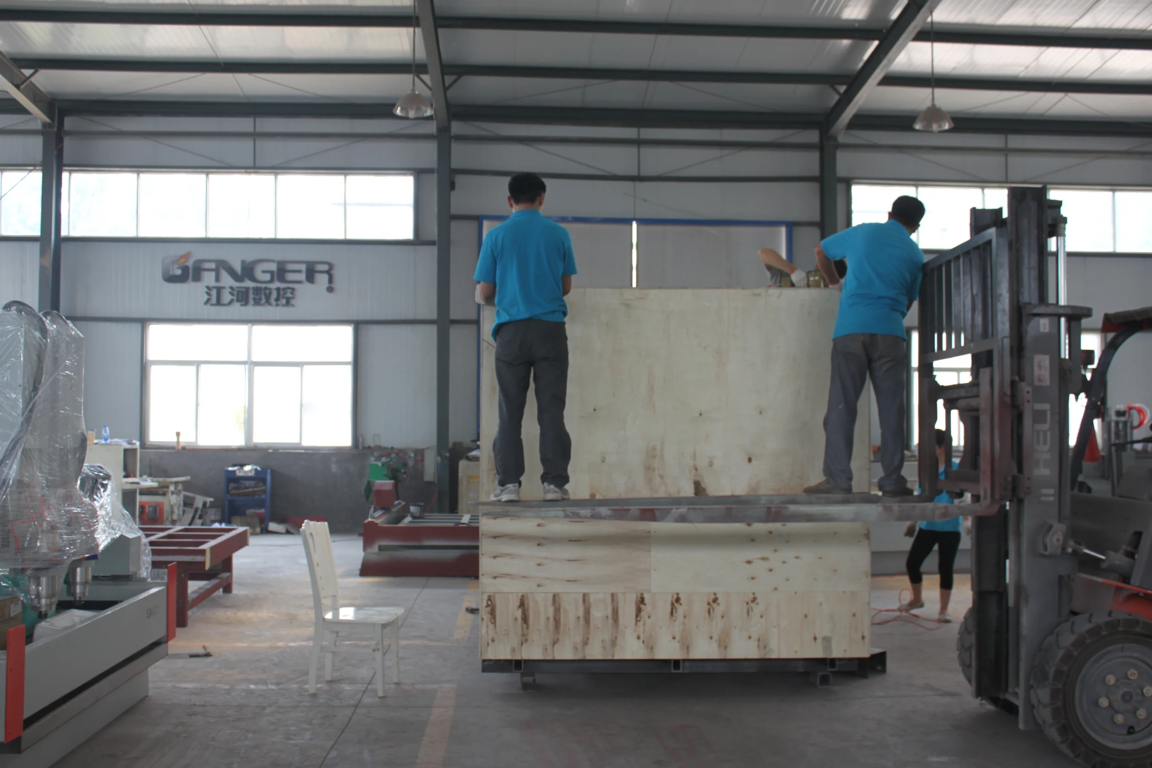 Granite Stone Cnc Lathe Slab Cutting Machine 1300x2500mm Sh-1325 Cnc ...