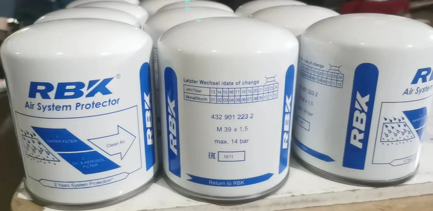 Oil Filter Cross Section - 1000588583 for HOWO Spare Parts