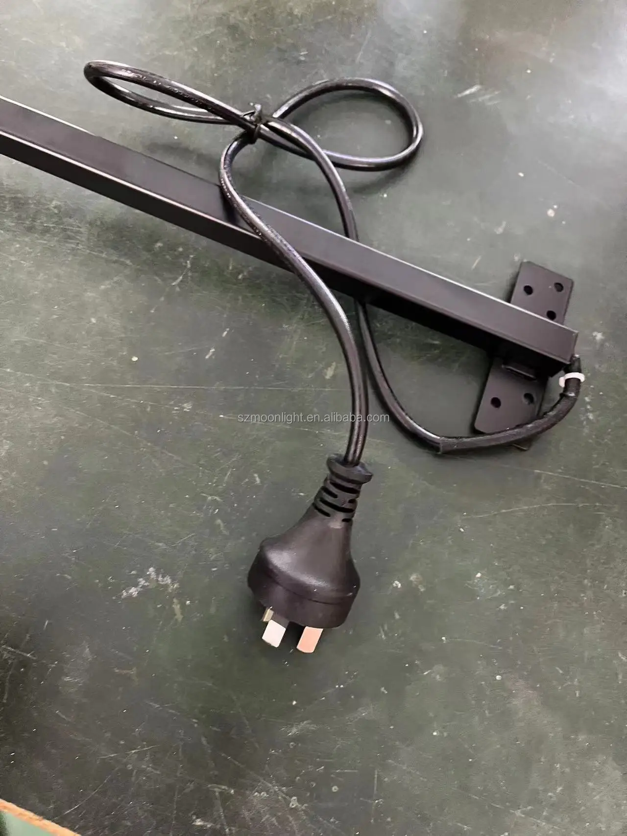 Dimmable Long Arm Spotlights for Exhibition Booths - 20W, 30W, 70W LED ...