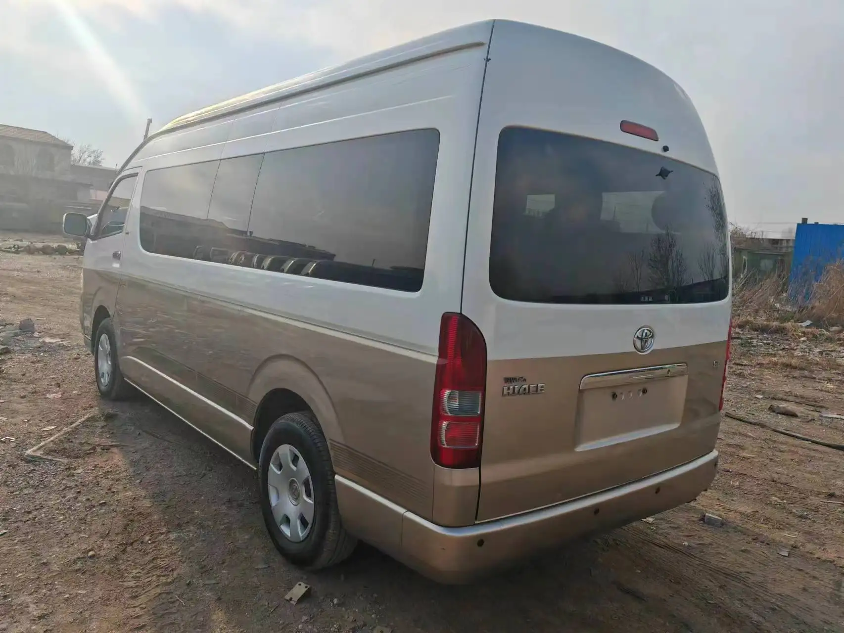 13 Seater Bus Second Hand Coaster Hiace Mini Bus for Sale