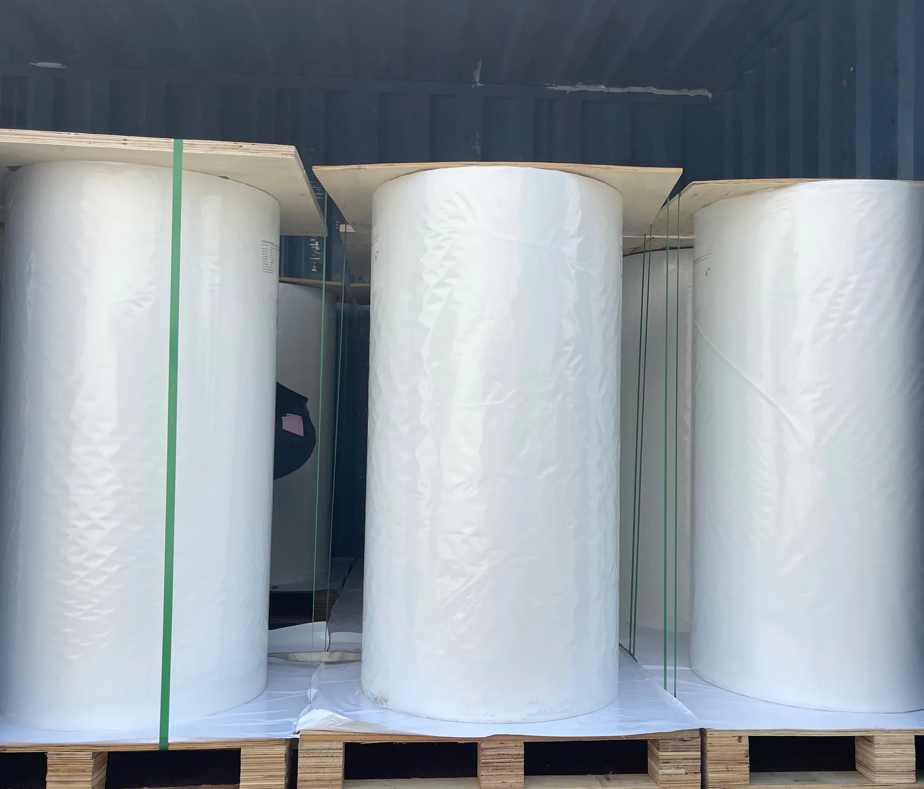 Self Adhesive Coated Paper Label Material Jumbo Rolls For Label Factory ...