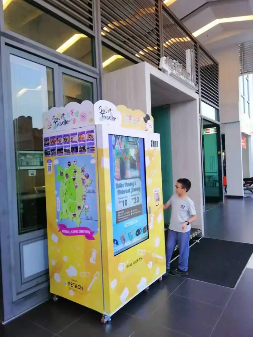 Vending Machine With Touch Screen Vending Machine With Elevator For ...