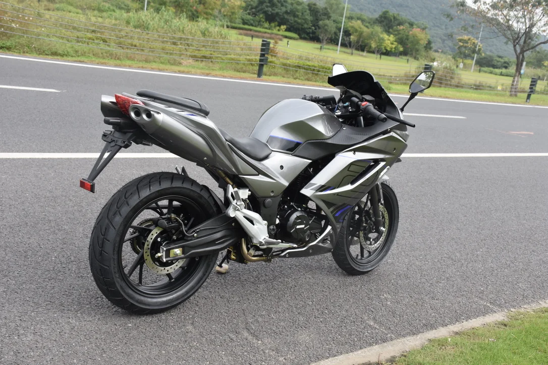 SINSKI 150cc Cool Motorcycle - Double Cylinder Racing Bike