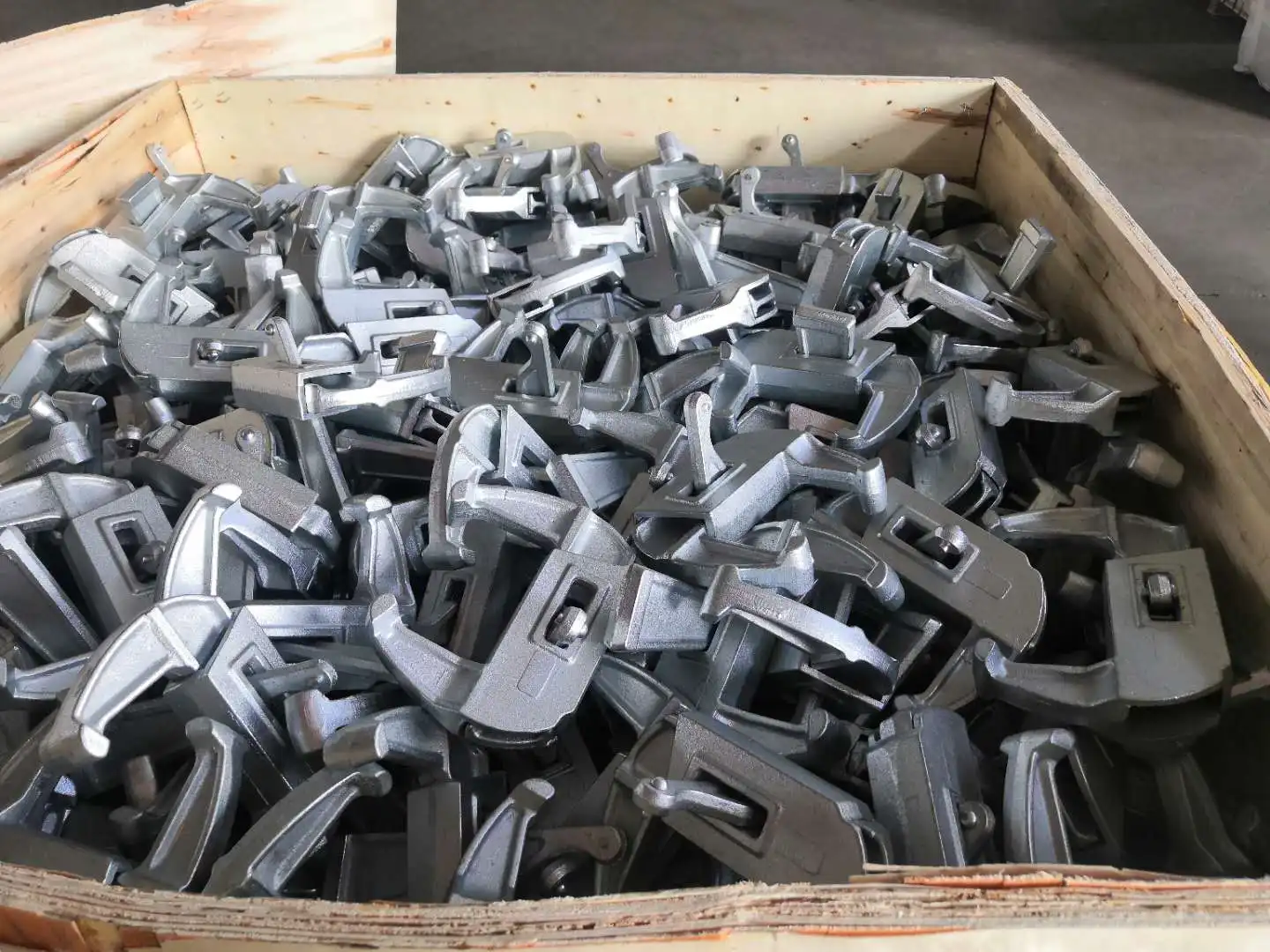 Scaffolding China Adjustable Casted Panel Clamp For Formwork ...