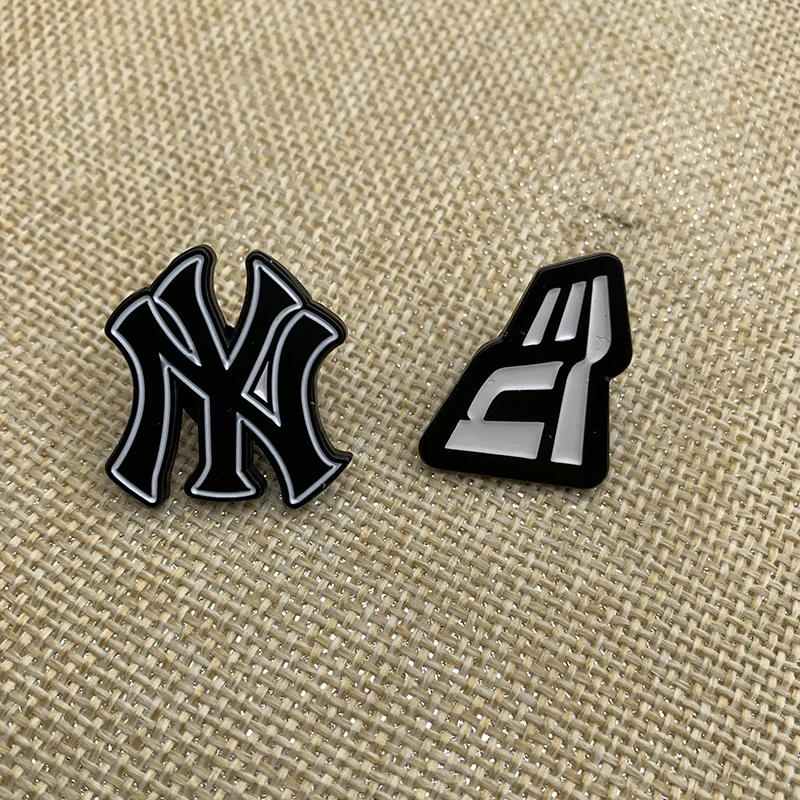 Promotional Metal Pin With Backing Card Packaged Custom Design Metal ...